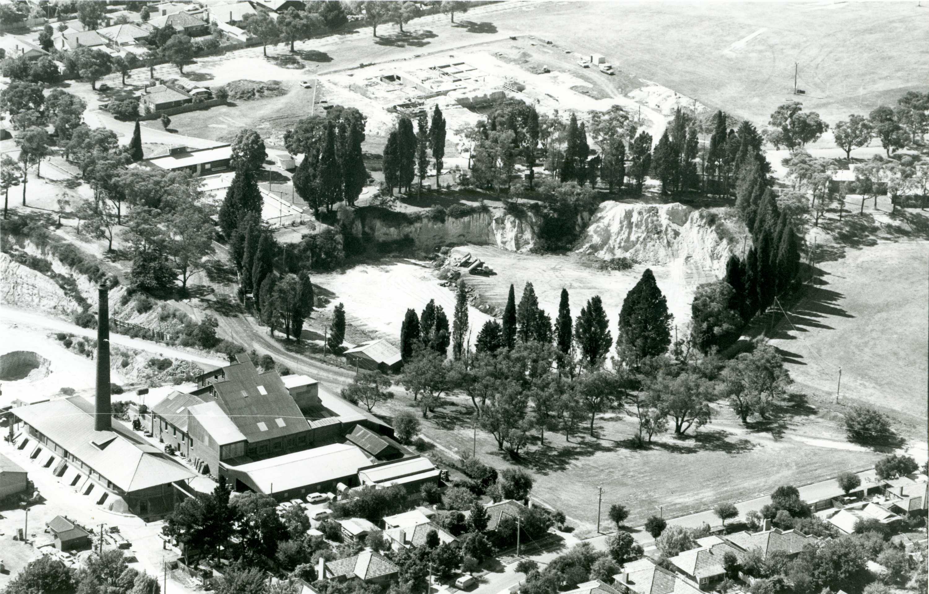 The secrets of Box Hill's Surrey Dive, Melbourne's 'death trap' lake ...