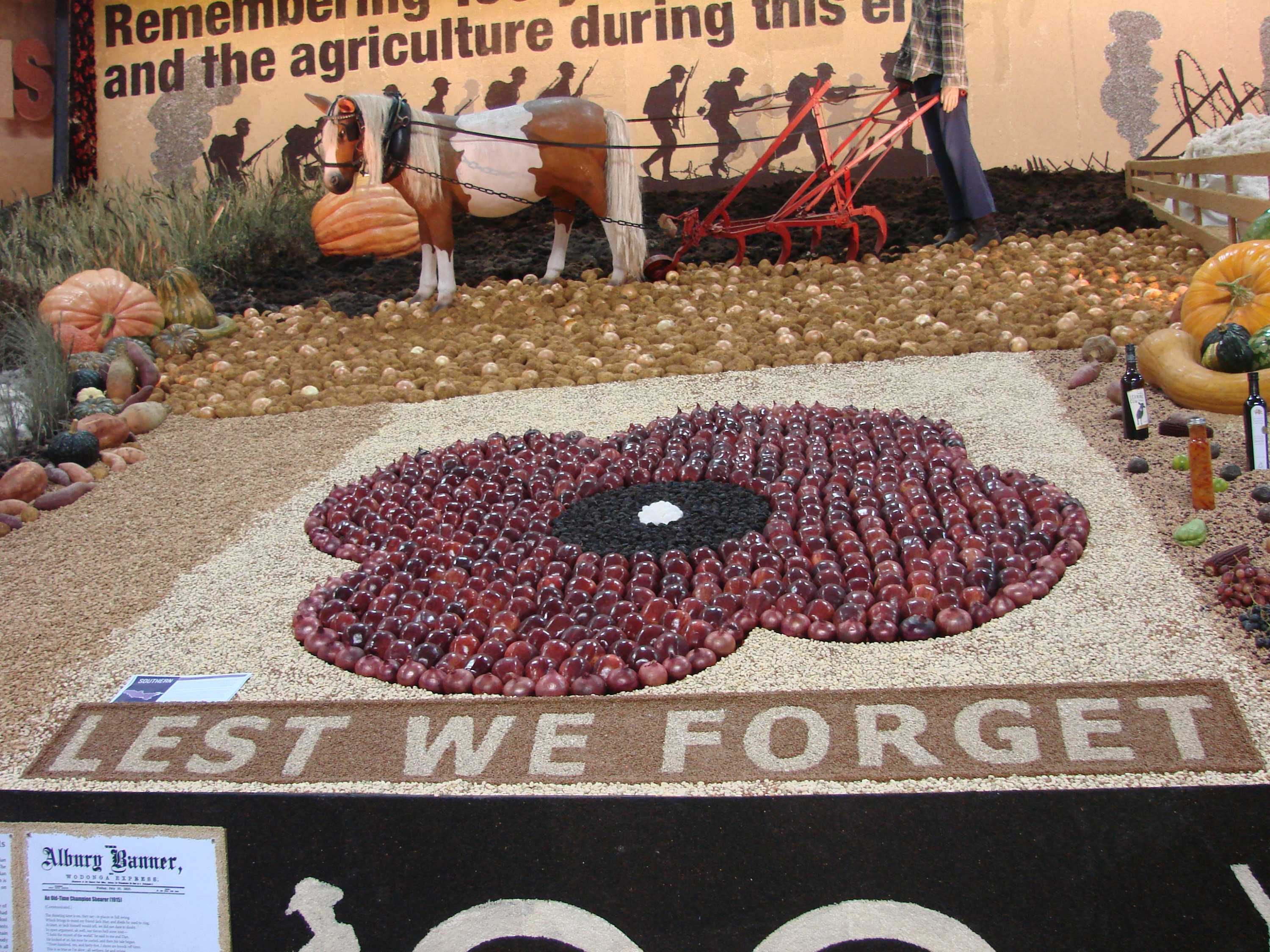District exhibits commemorate 100 years of Anzac at Sydney Royal Easter ...