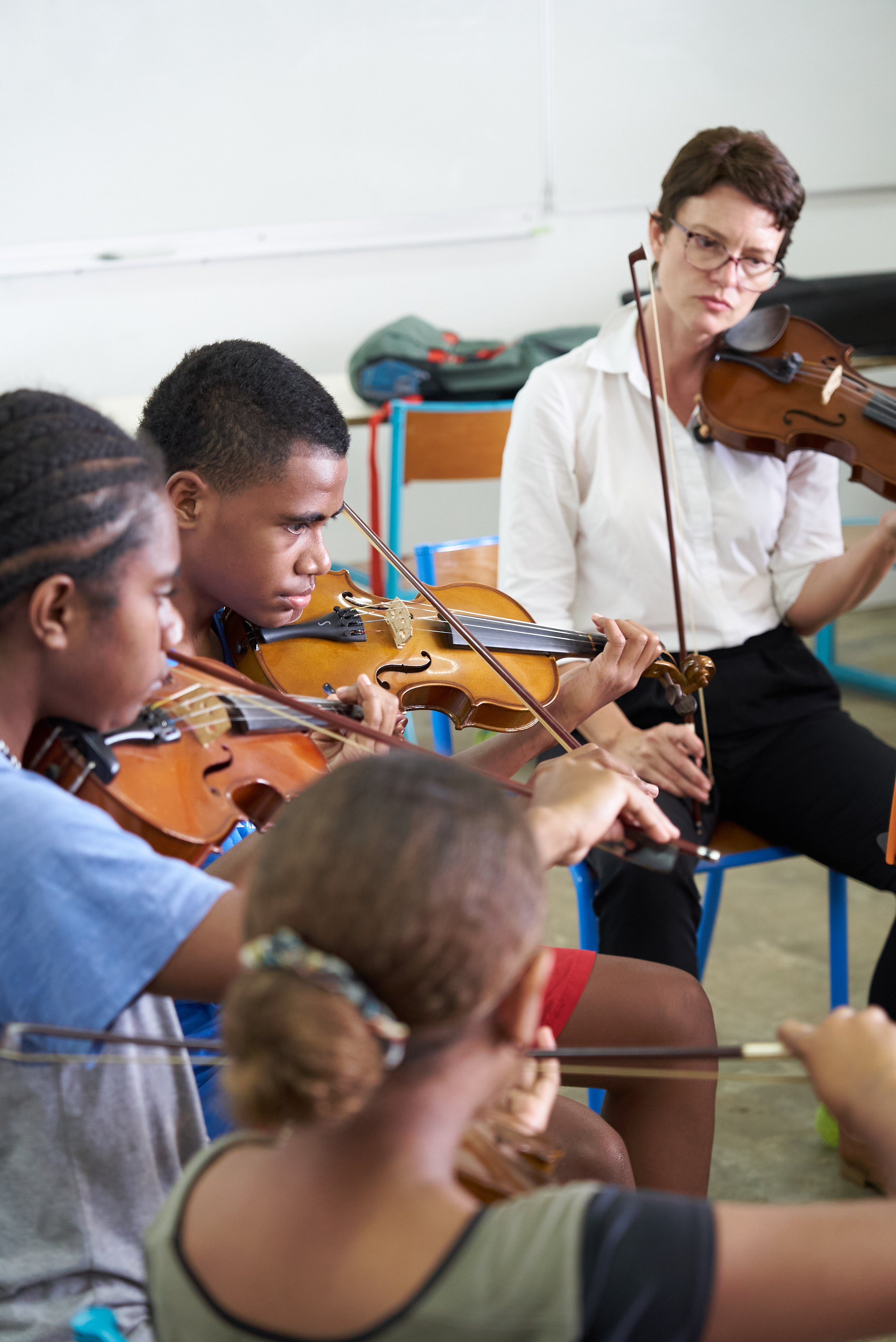 Ensemble Nabanga impresses Australian audiences with traditional ...