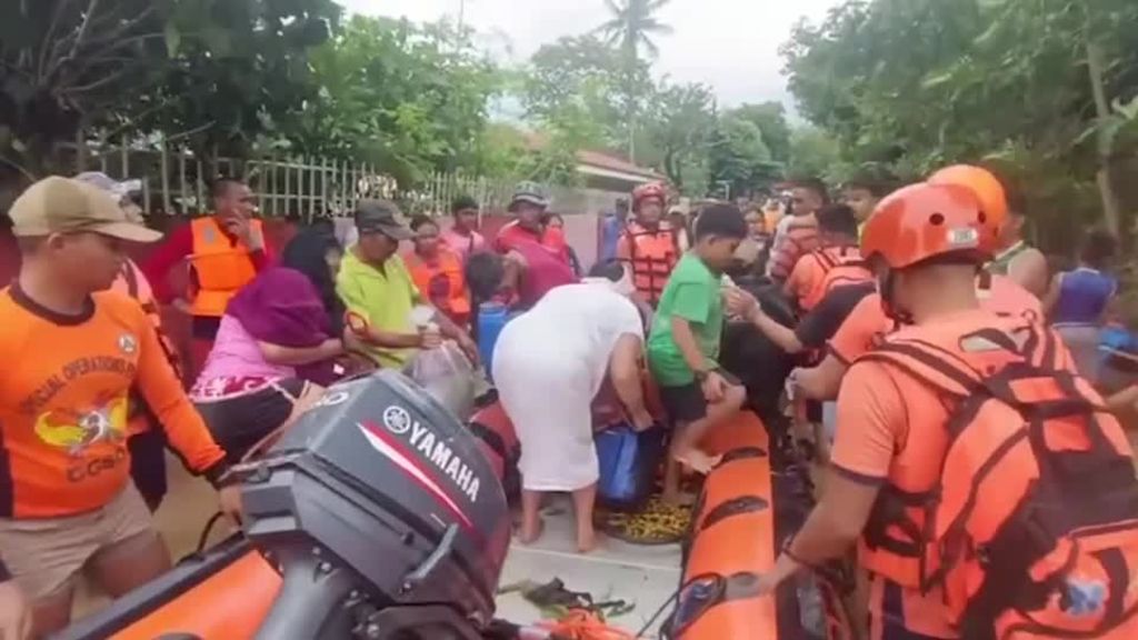Tropical Storm Trami makes landfall in northern Phillippines - ABC News