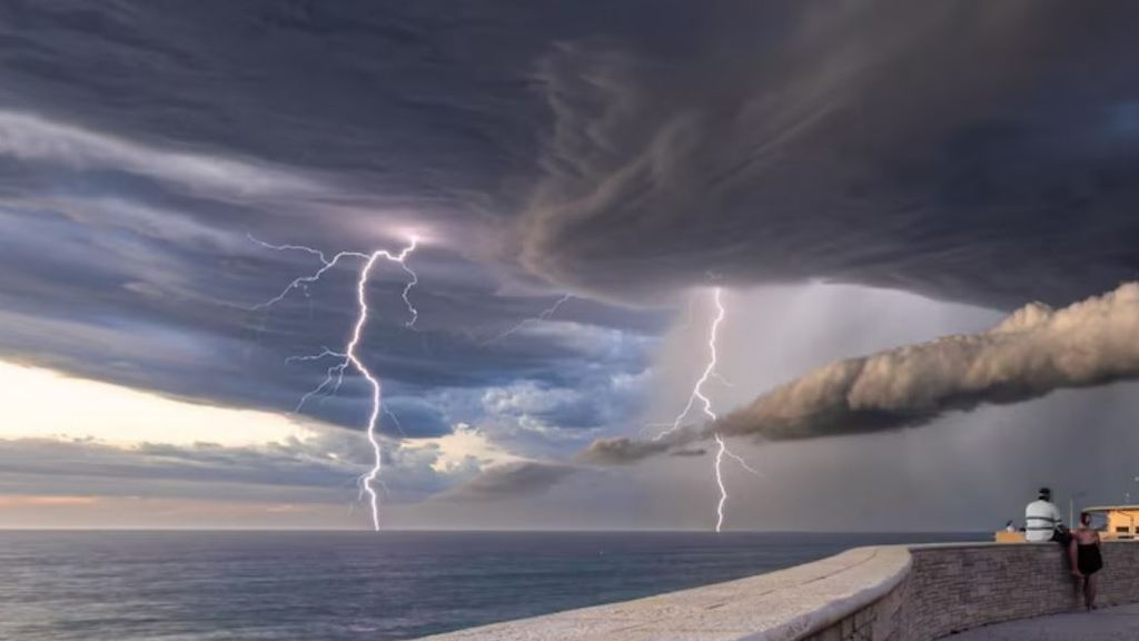 WA's wheatbelt hit by widespread power outages after summer storm - ABC ...