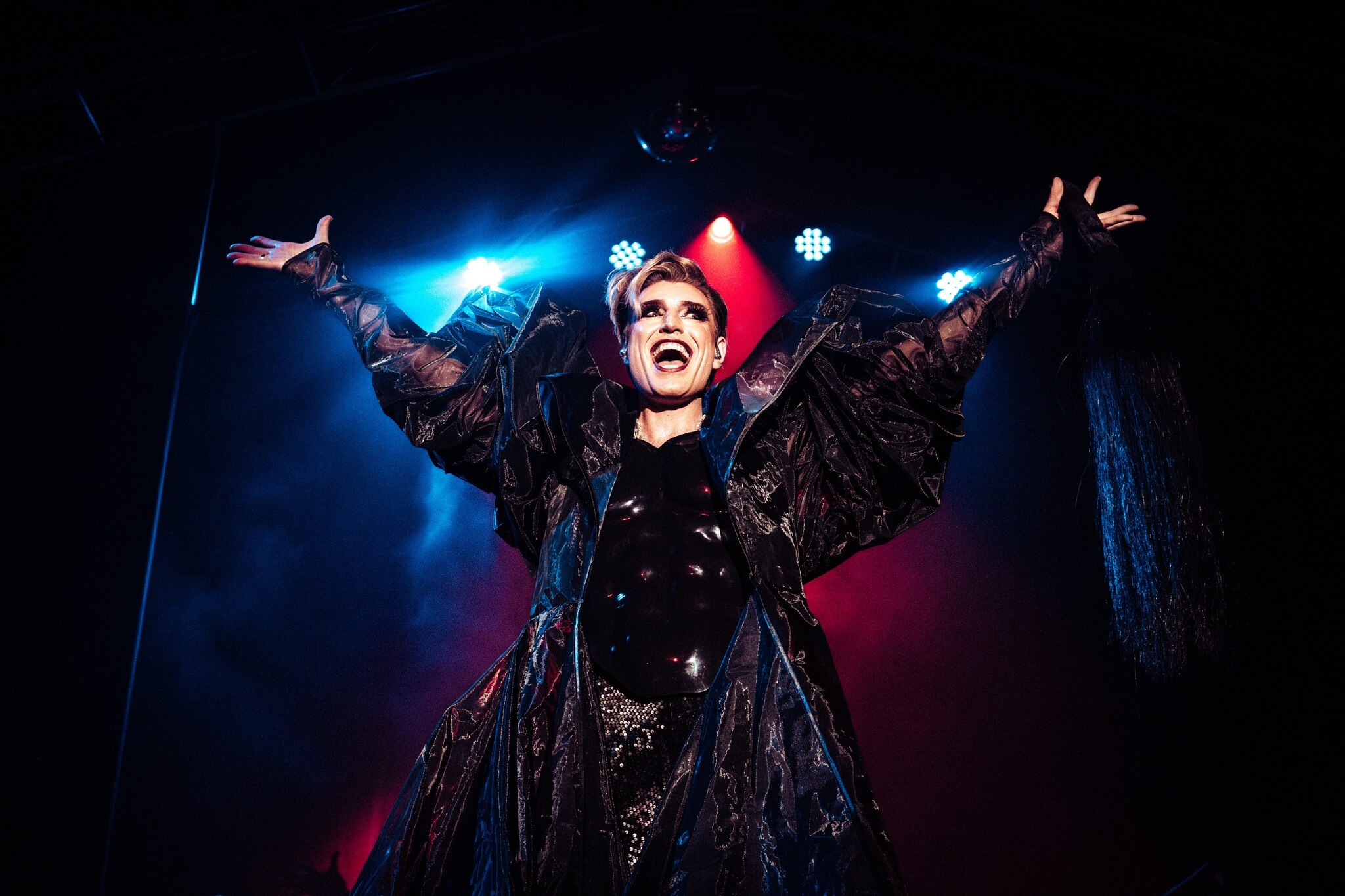 Frank - the world's oldest working male model - ABC listen