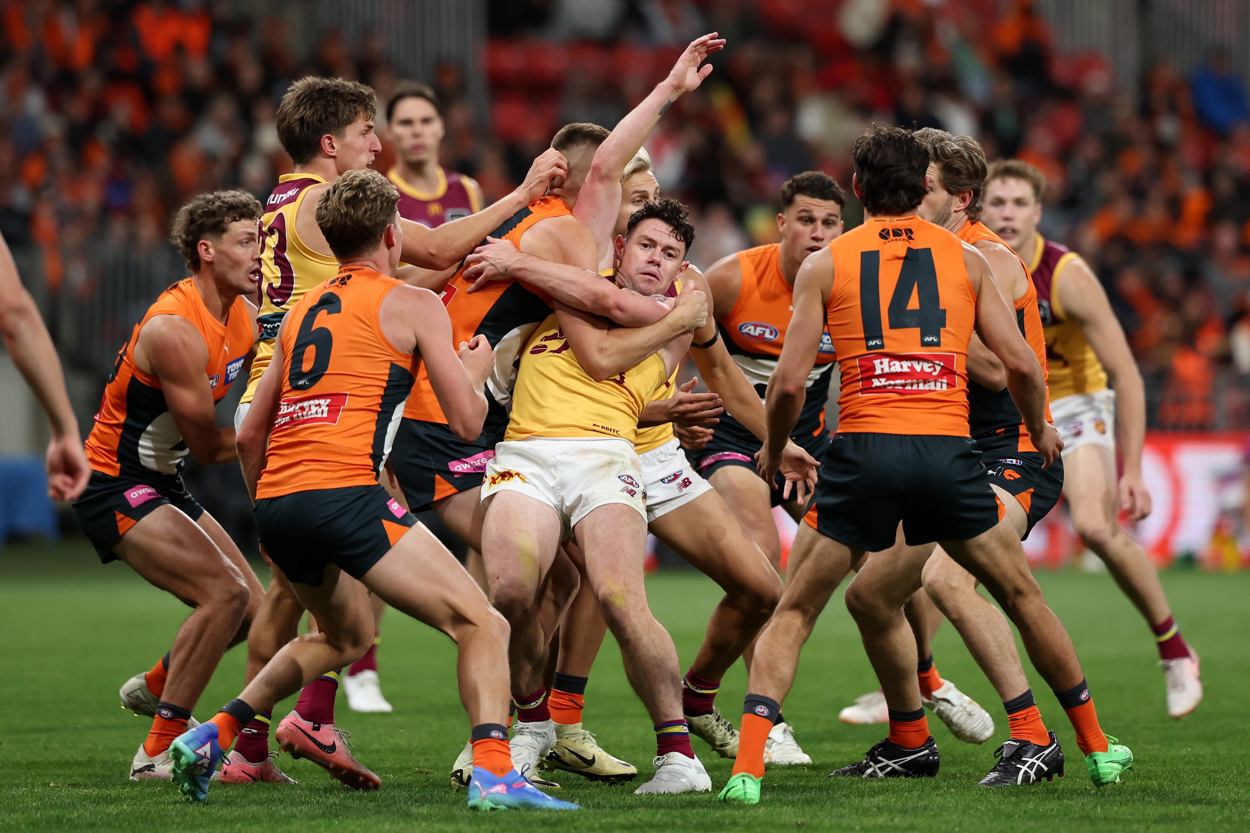 Port Adelaide v Hawthorn - Finals week 2, 2024 - AFL Score Centre - ABC ...