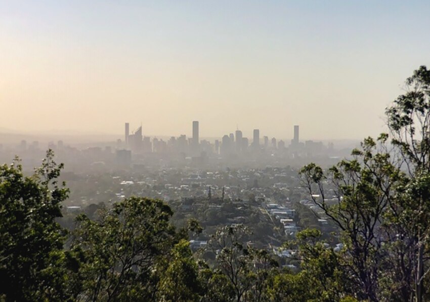 Fog covers Brisbane, delaying flights and suspending CityCat services ...