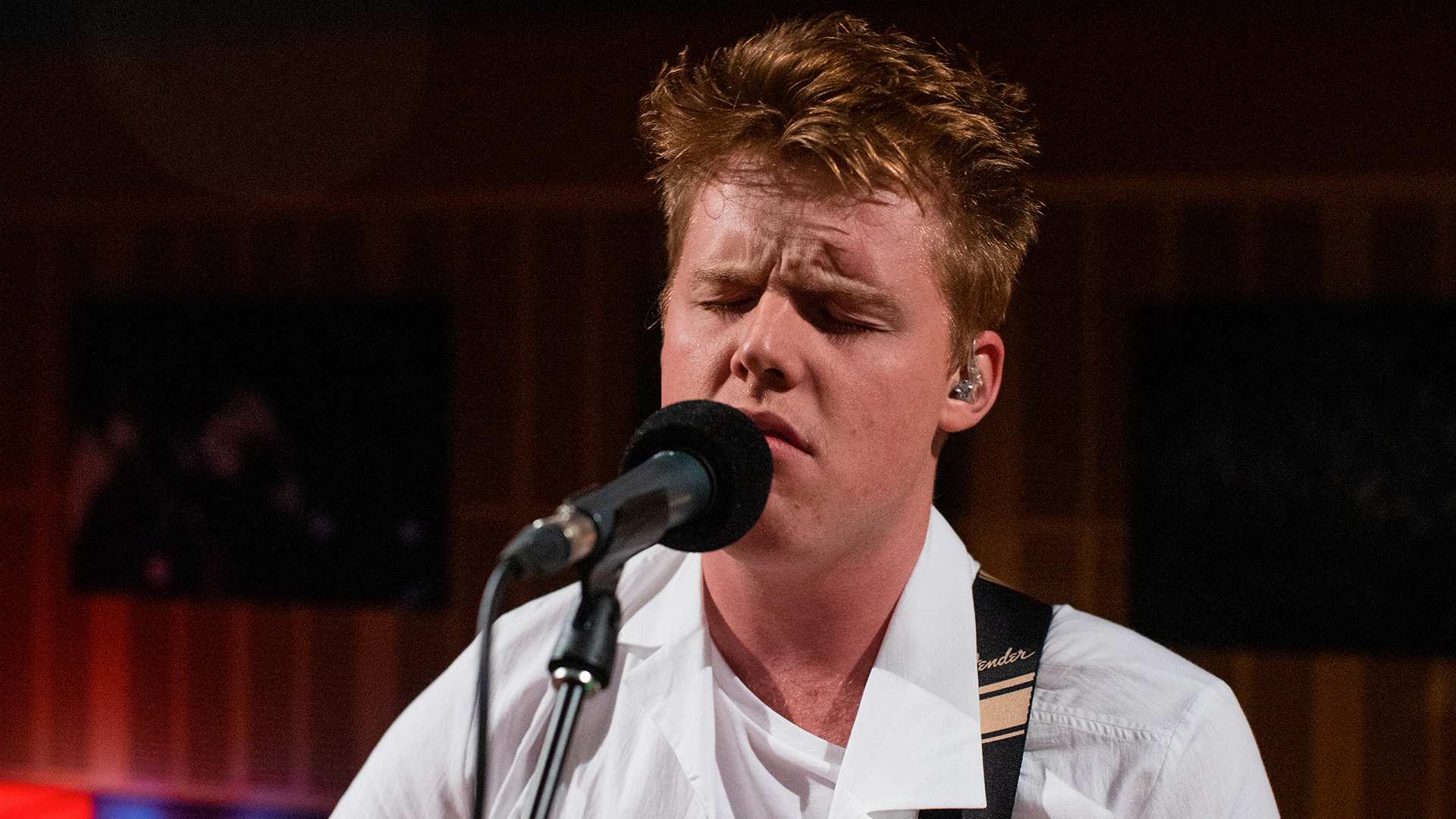 Fergus James covers BENEE 'Soaked' for Like A Version [2020] - triple j