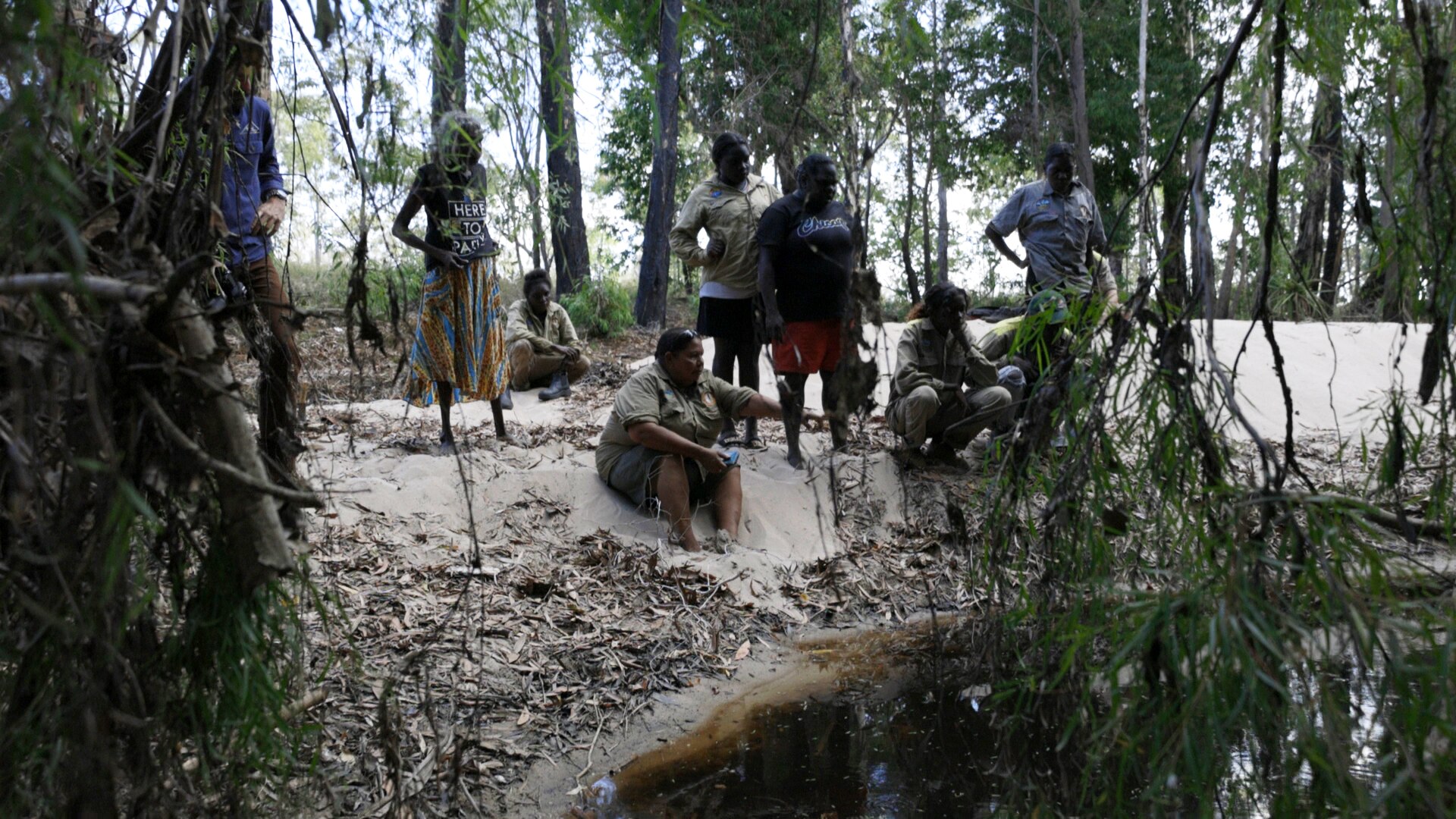 Indigenous students graduate high school by learning on country - ABC News