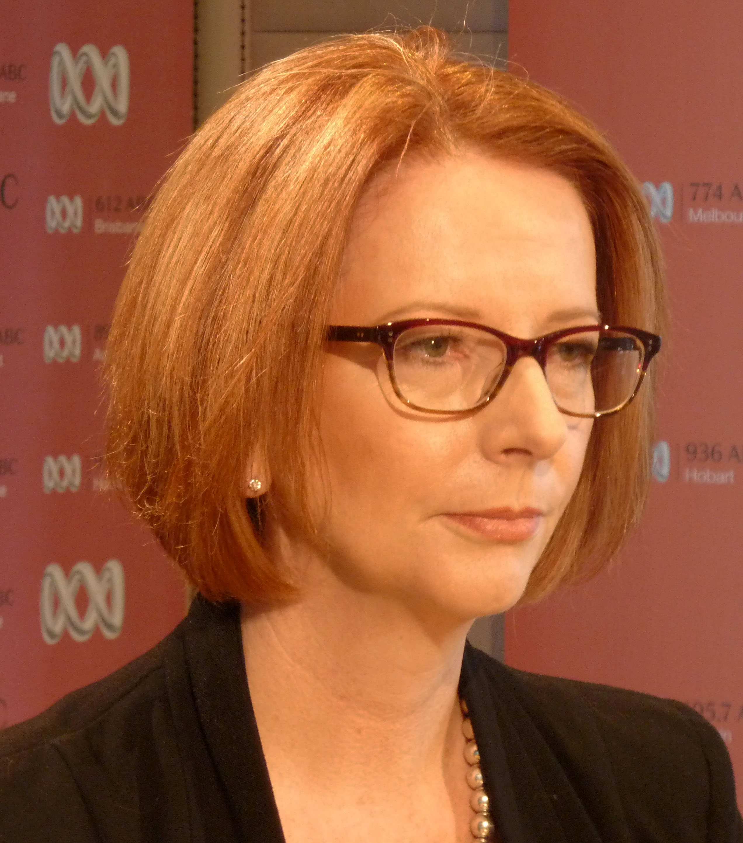 Prime Minister defends live export restrictions - ABC News