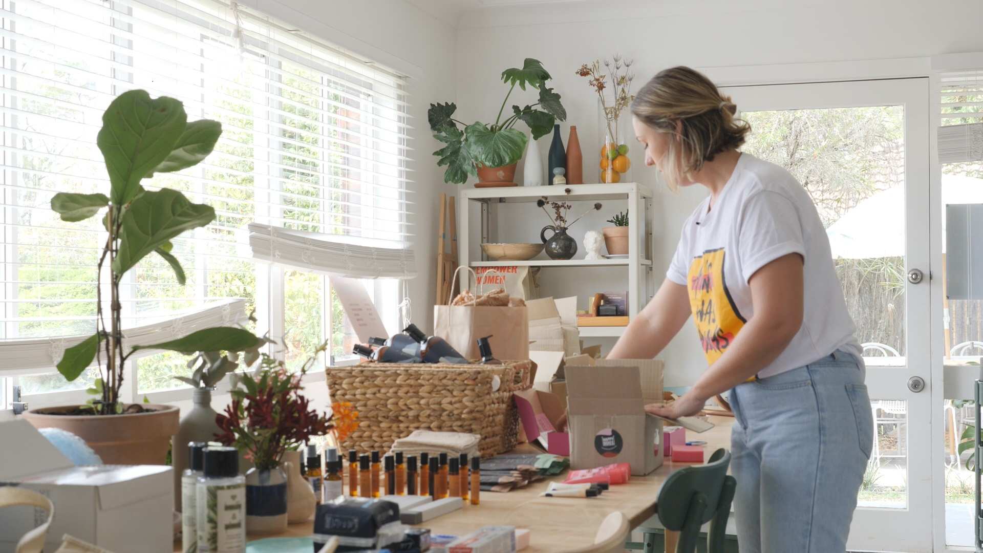 'Happy boxes' provide women in remote communities with everyday ...