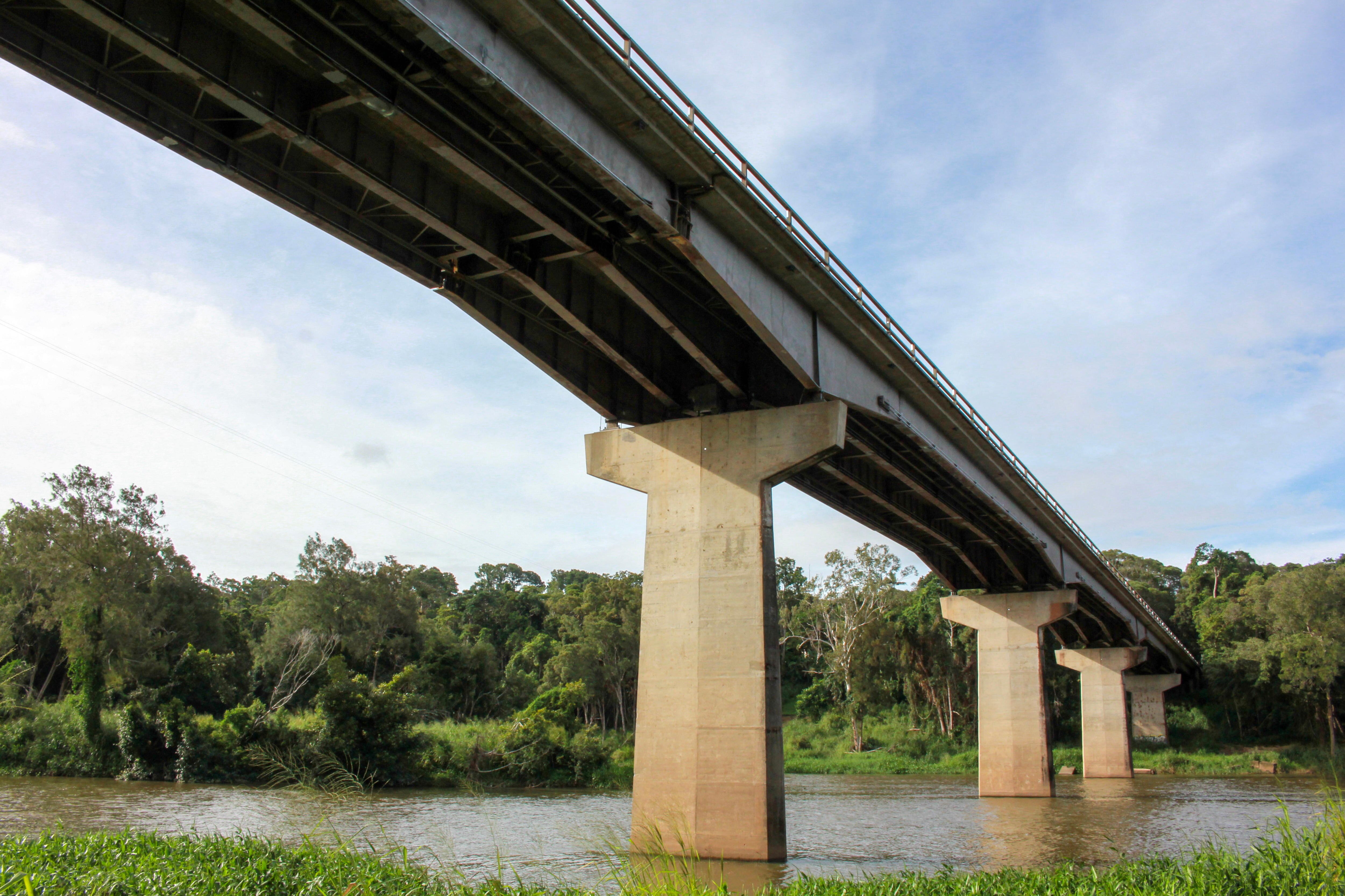 Labor commits to fixing Barron River bridge but locals want new highway ...
