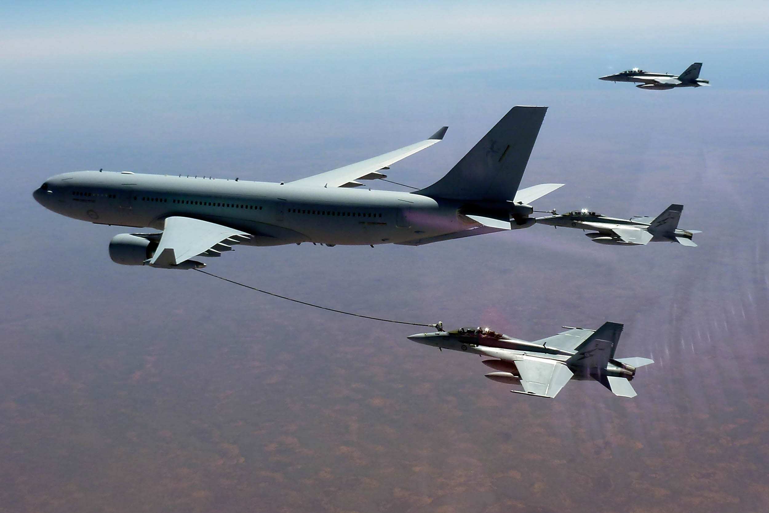 Cabinet authorises RAAF air strikes over Iraq - ABC listen