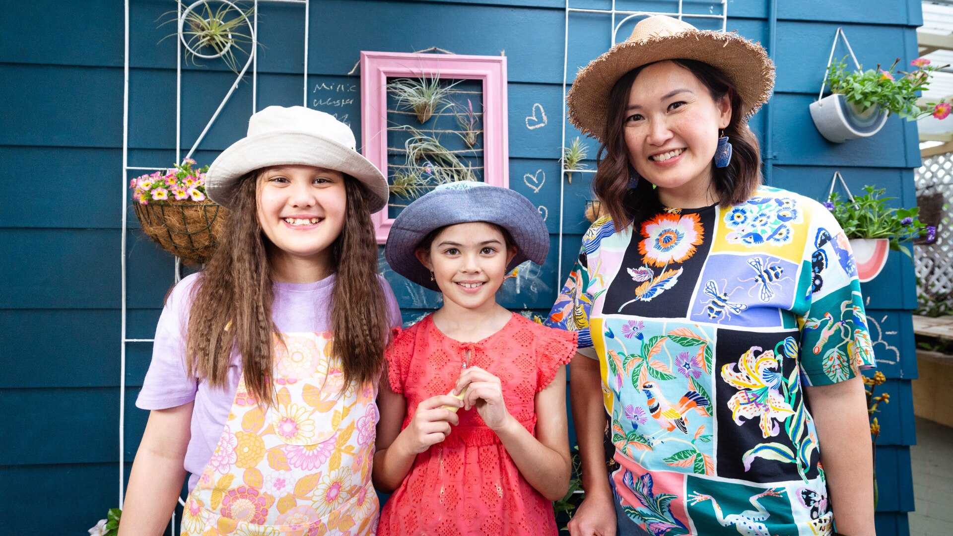 Make a Vertical Garden - ABC Kids