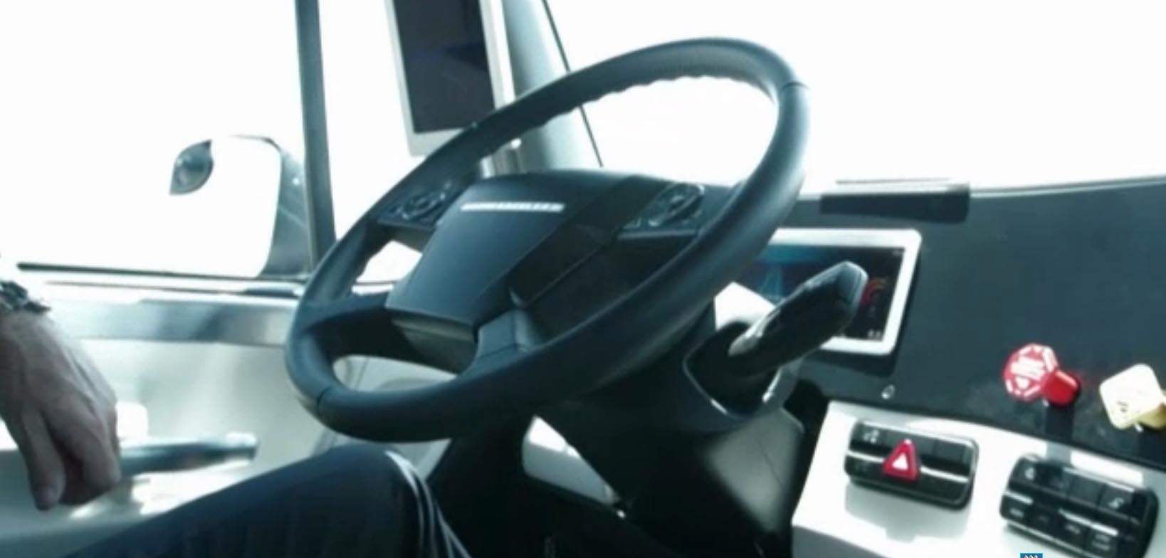 German carmaker Daimler unveils world's first self-driving truck - ABC News