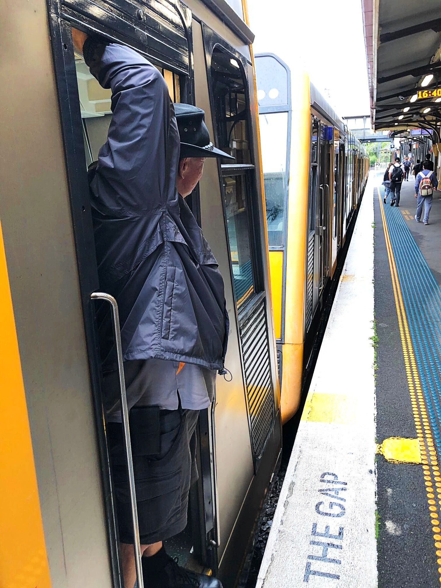 Sydney news: Police release CCTV footage of dead man Hongli Qi, last ...