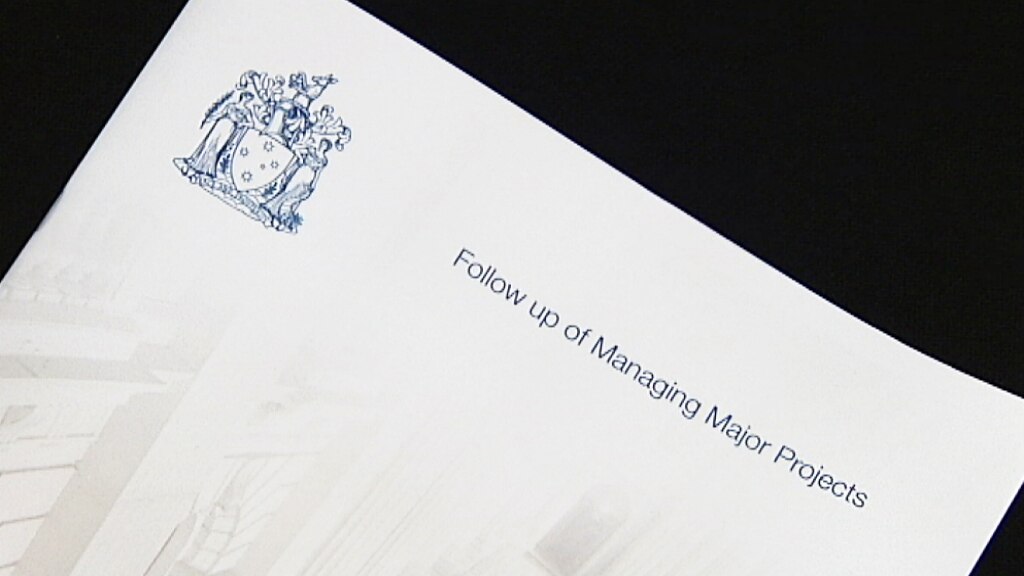 Overpaid and underworked: Victoria's auditor-general slams government ...