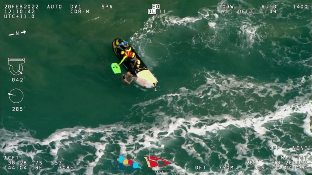 AFL player Patrick Dangerfield helps rescue drowning girl - ABC News