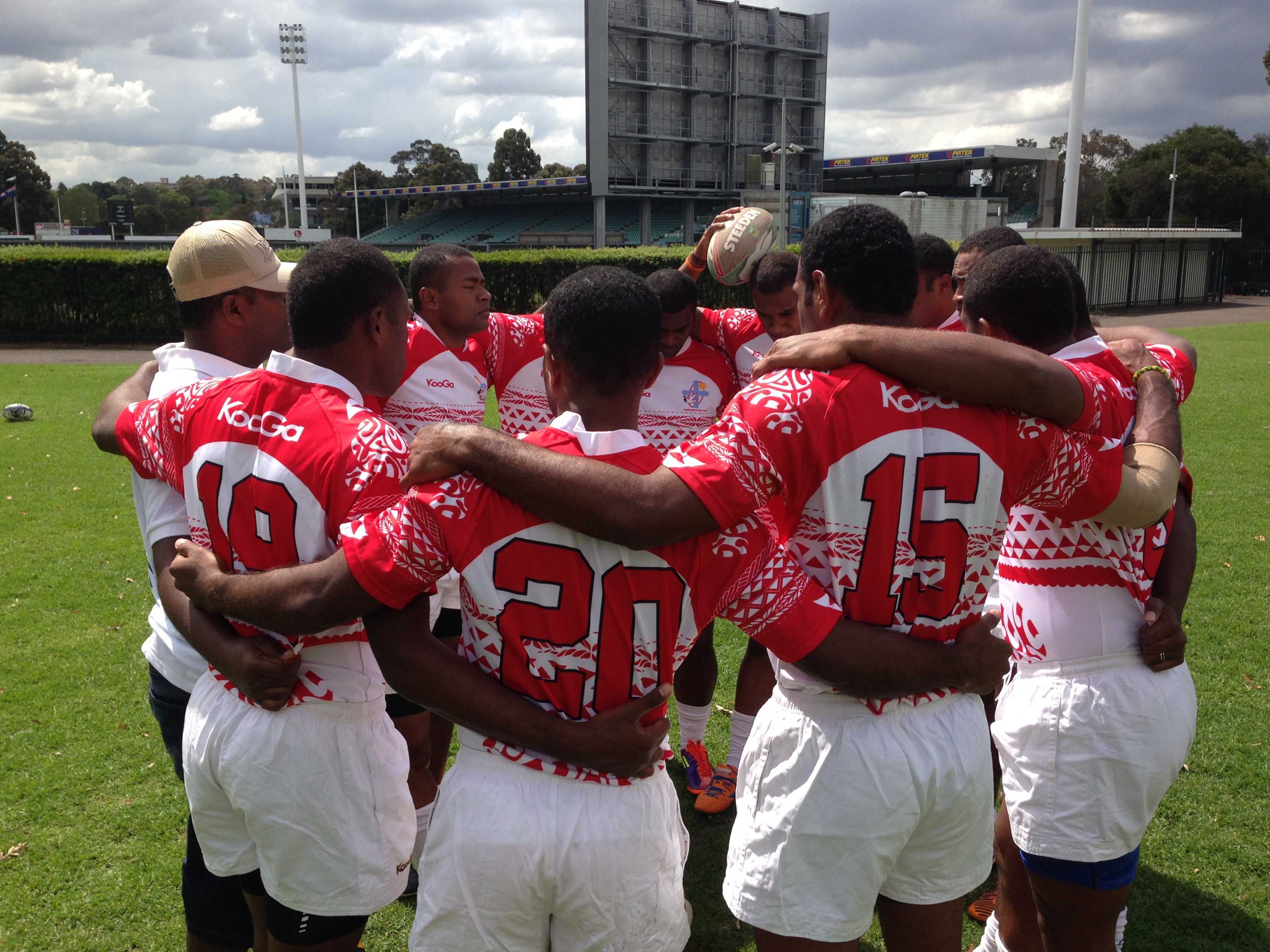 Fijian rugby squad arrives in Sydney for Rugby Sevens Tournament, sells ...
