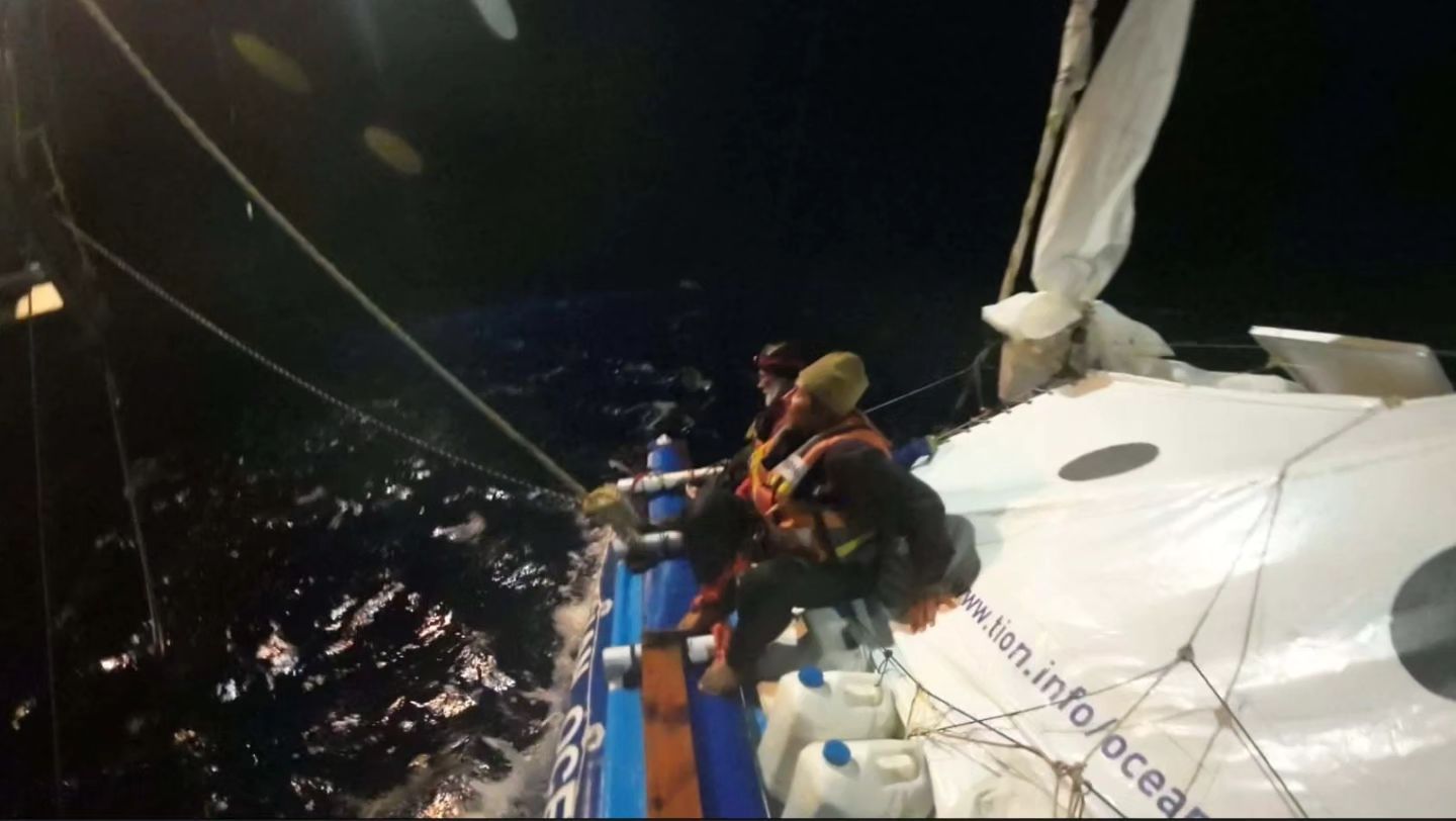 Sailors rescued from Coral Sea after sharks sank inflatable boat vow to ...