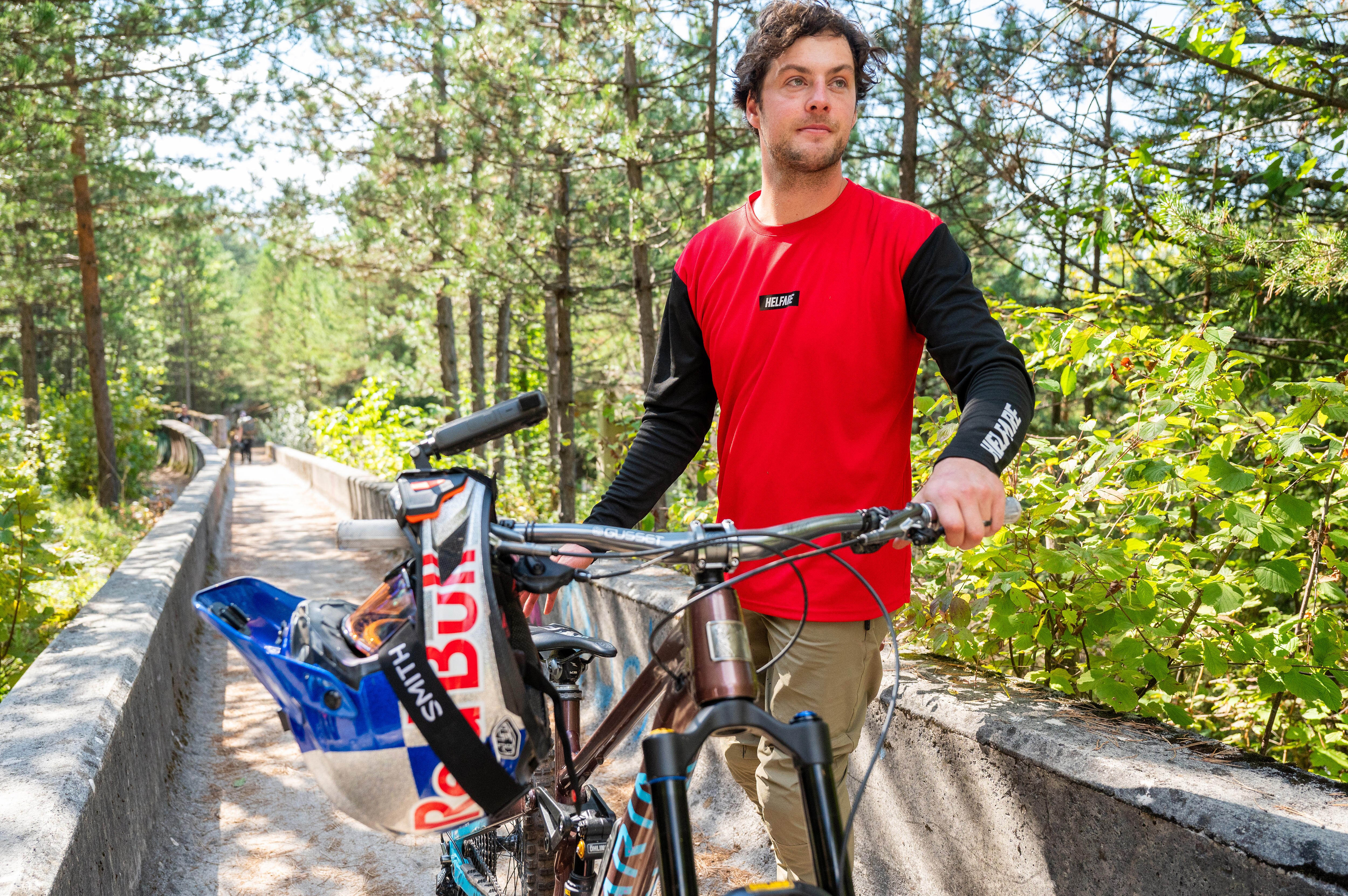 World's best mountain bike riders flock to Tasmania for Red Bull ...