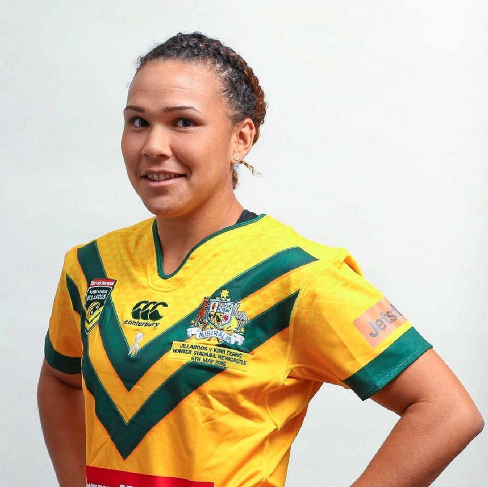 Former Jillaroo completes first marathon with the help of her son - ABC ...