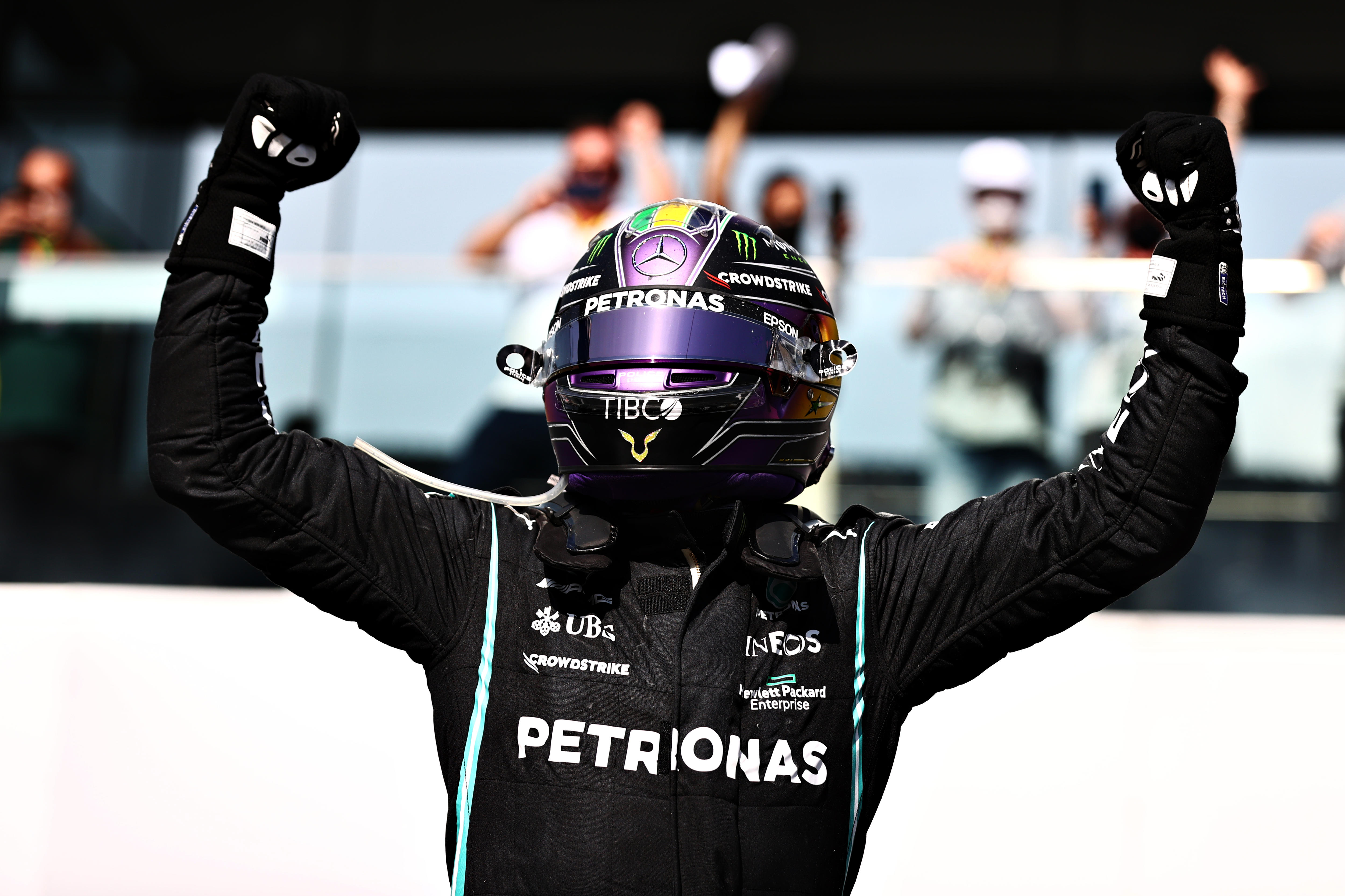 Lewis Hamilton wins Sao Paulo Grand Prix from 10th,…