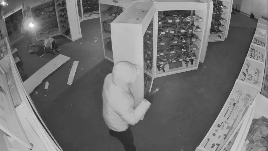 Break in at Lithgow Small Arms Factory Museum - ABC News