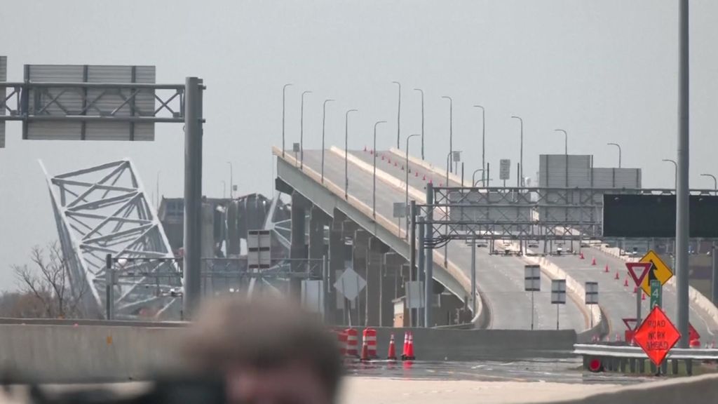 Listen to dispatch calls made as the Key Bridge collapses - ABC News