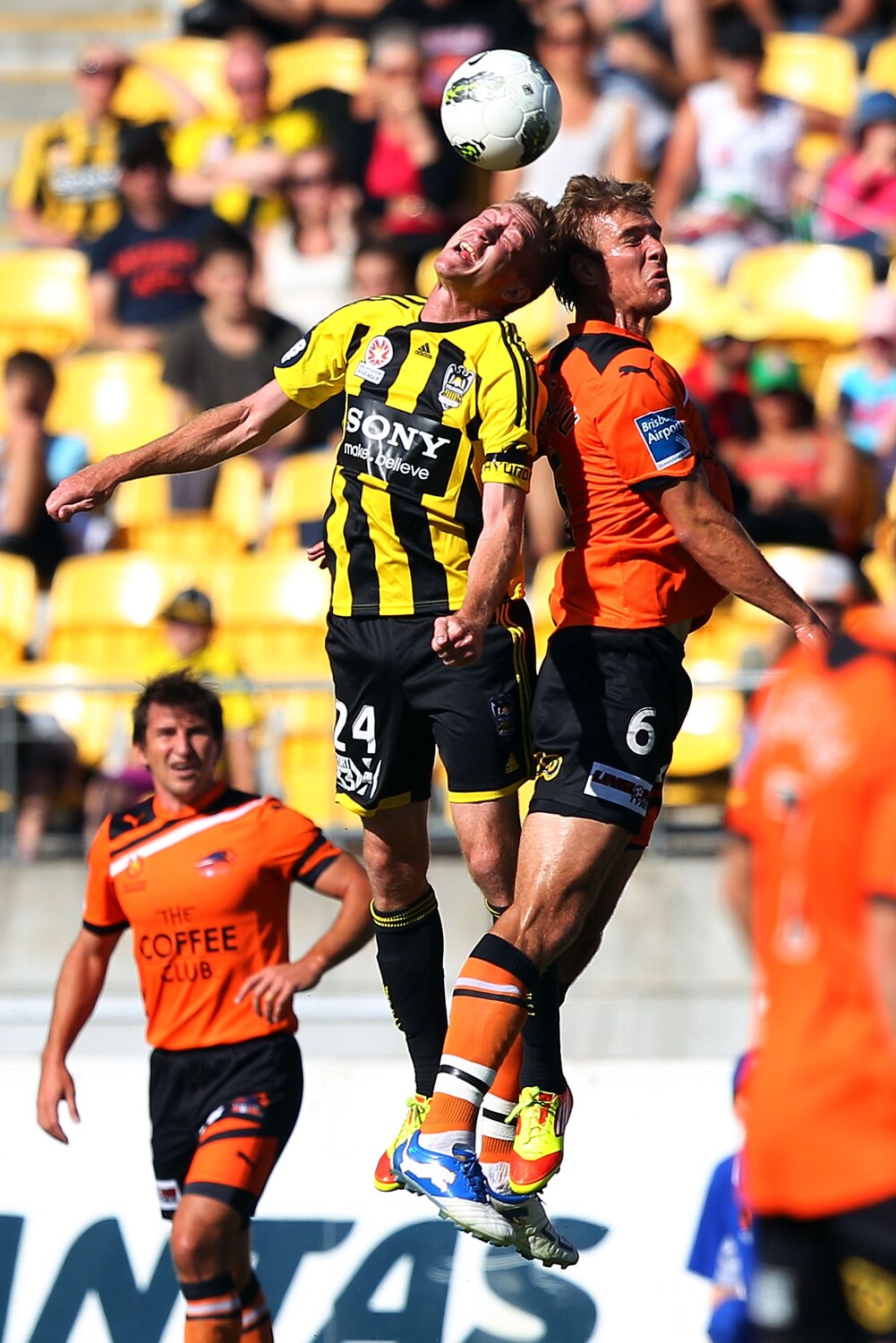 Roar shoot down high-flying Phoenix - ABC News