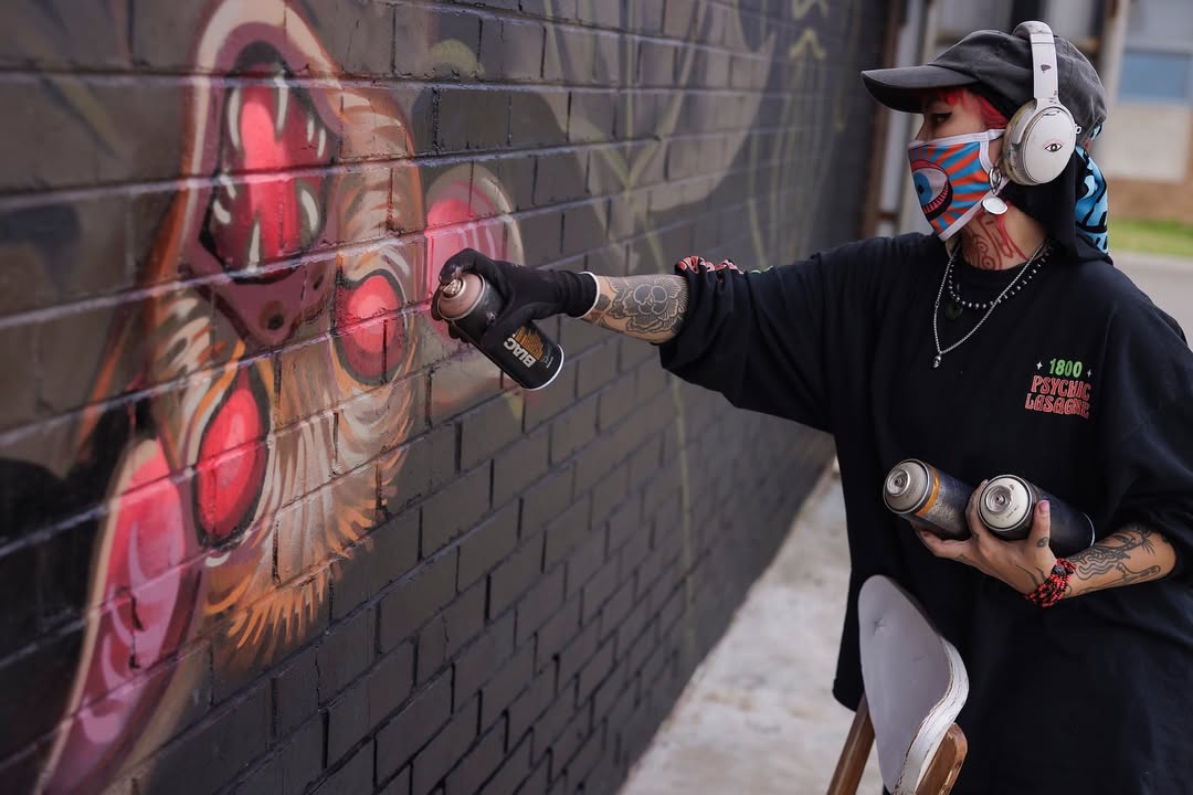 Controversial Fitzroy mural in Melbourne attracts more than 1,000 ...