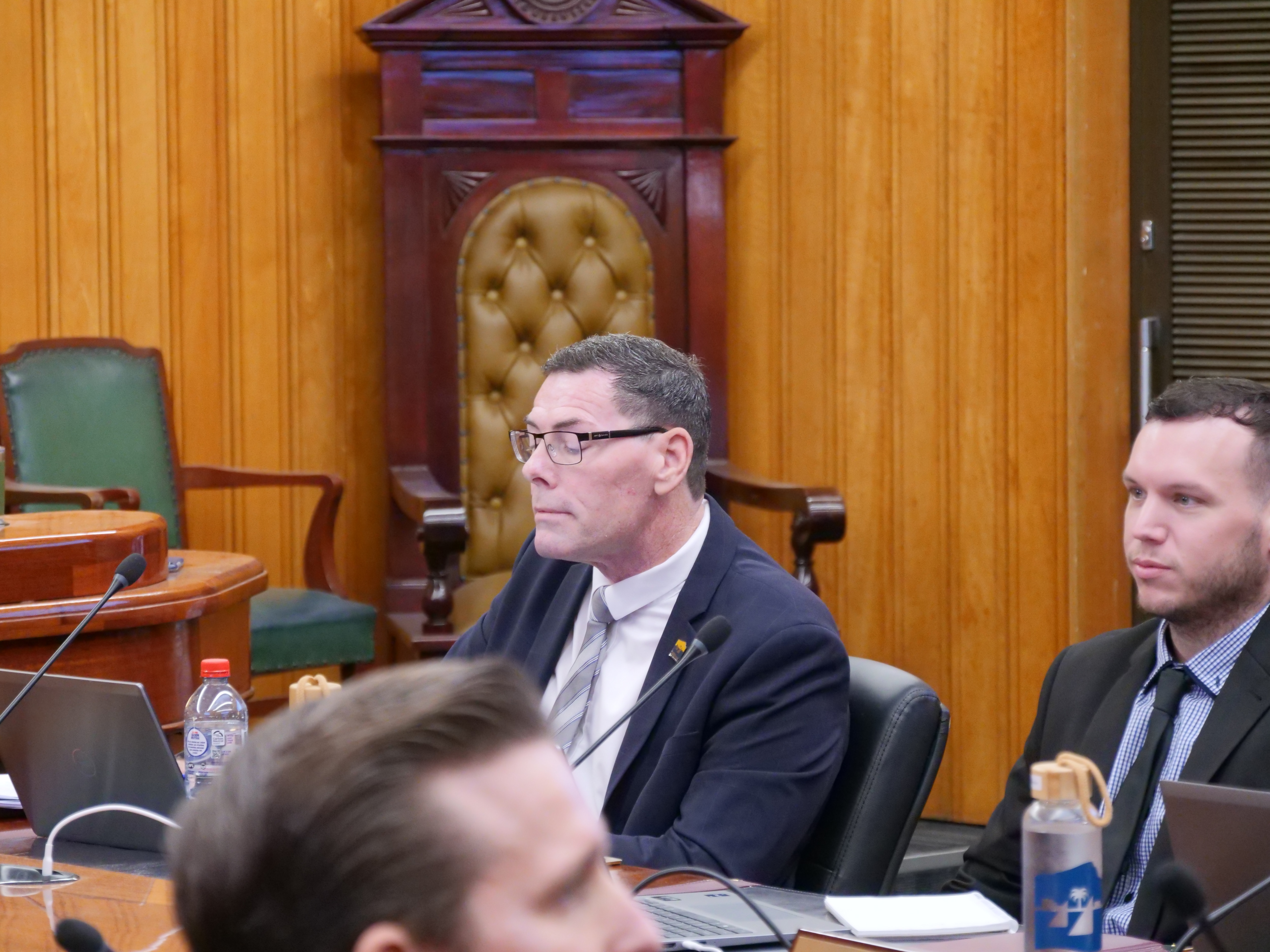 Townsville Mayor Troy Thompson returns to city council despite ...