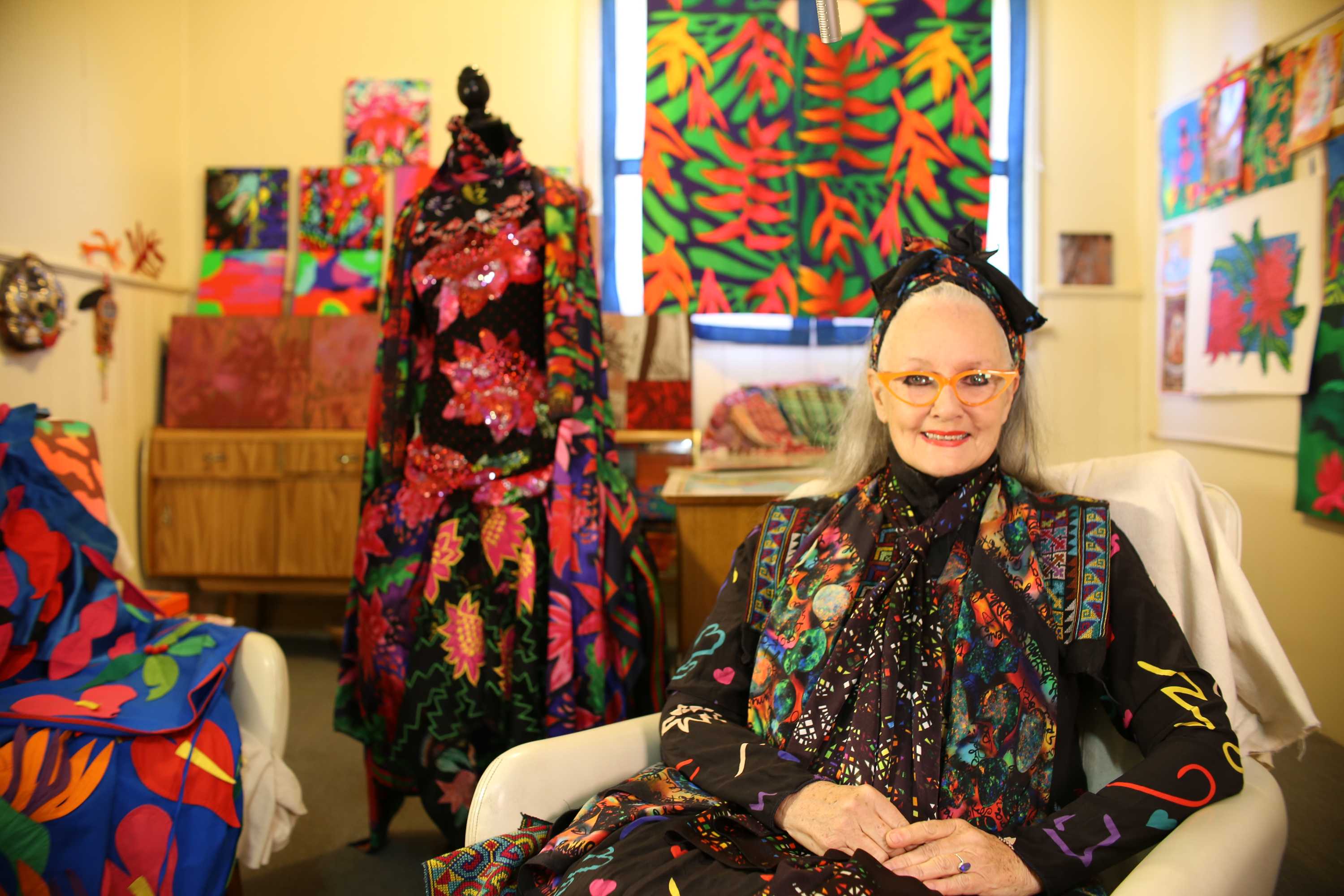 Australian fashion icons Linda Jackson and Jenny Kee exhibit in Bendigo ...