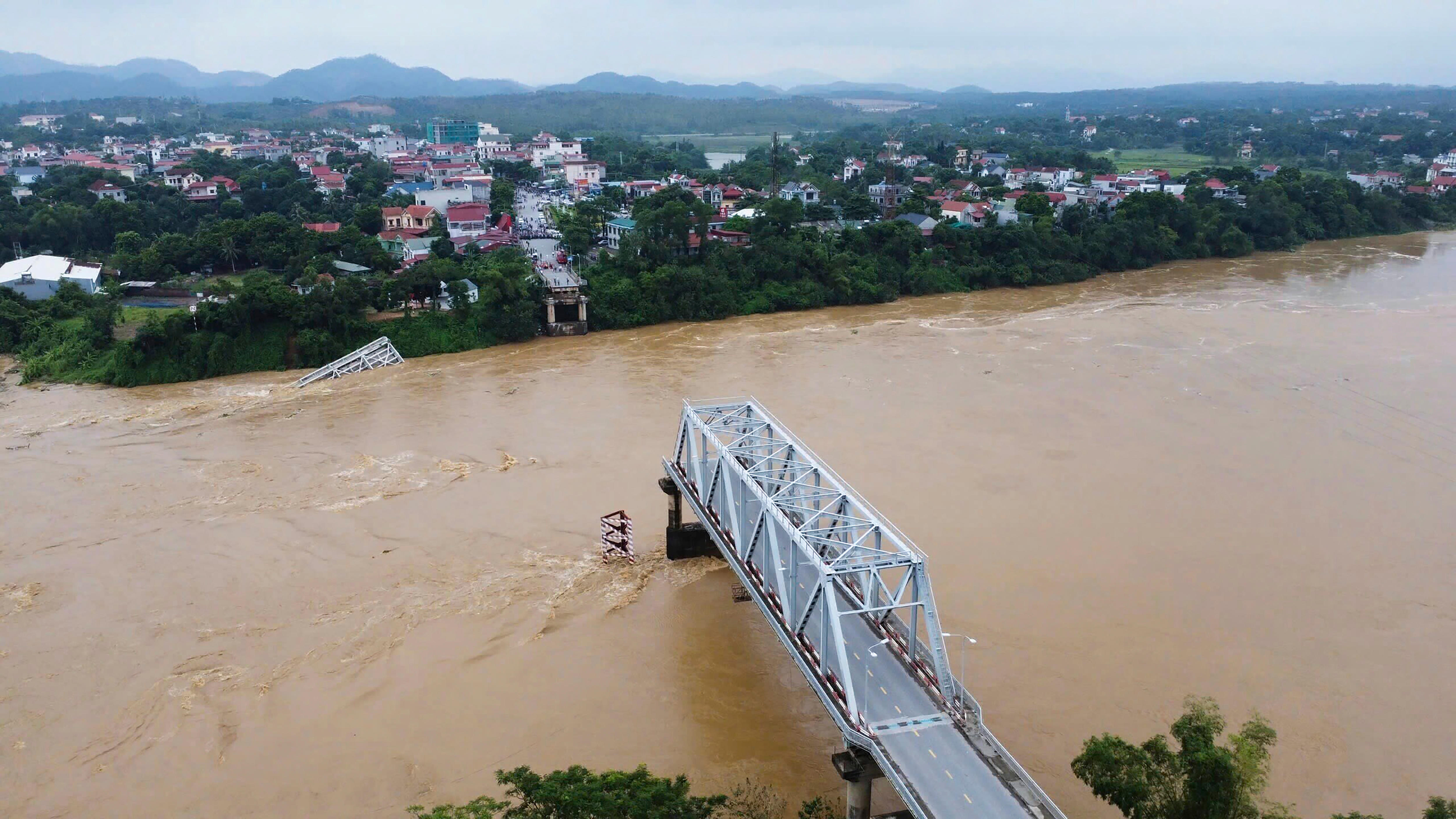 Northern Vietnam inundated in aftermath of Typhoon Yagi as storm ...