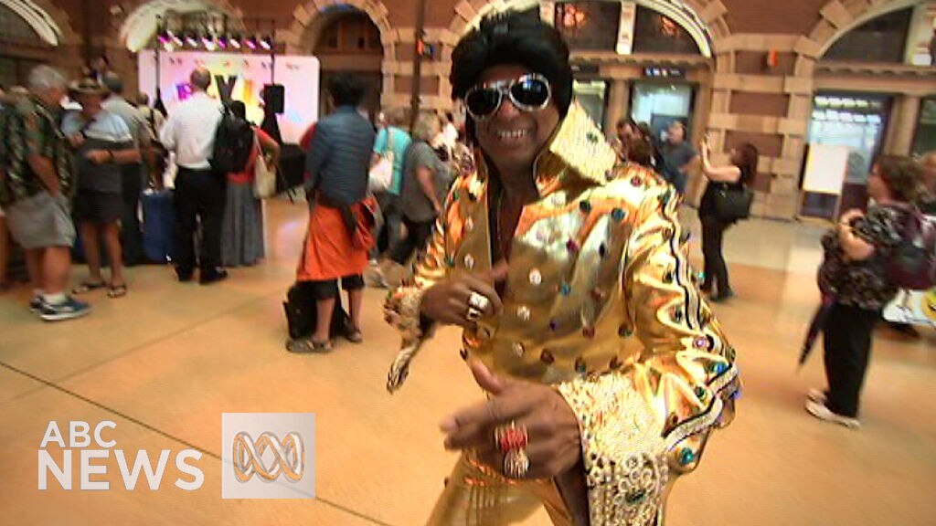 Elvis fans left Sydney this morning bound for the annual Parkes Elvis ...