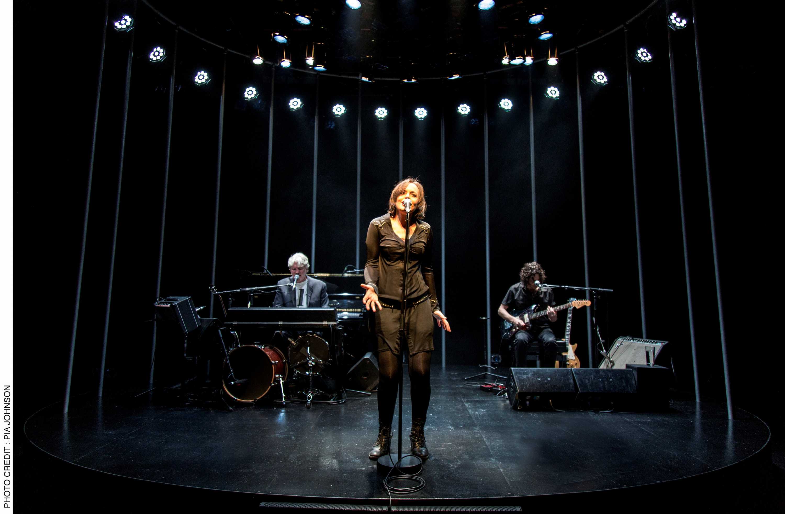 The Fiery Maze with Andrea Goldsmith and Tim Finn - ABC listen