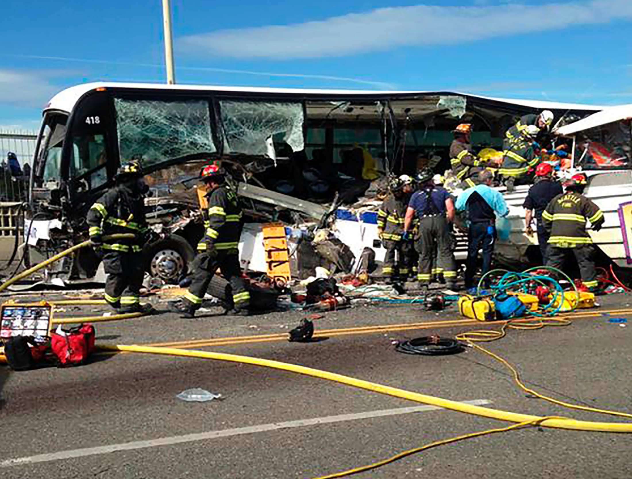 Four killed after bus and tour vehicle collide in Seattle - ABC News