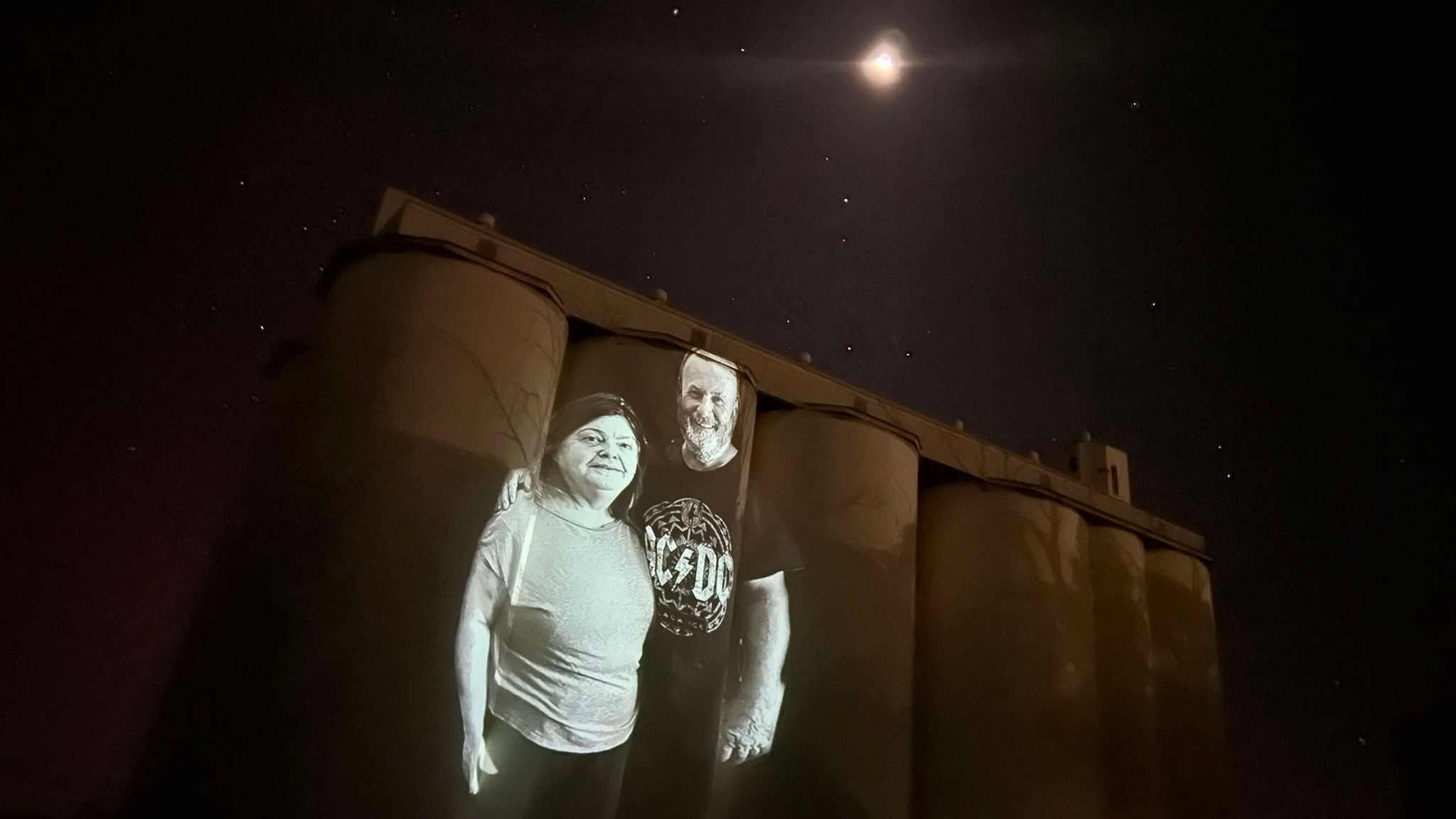 Minnipa's history projected on silos by family with a heartfelt town ...
