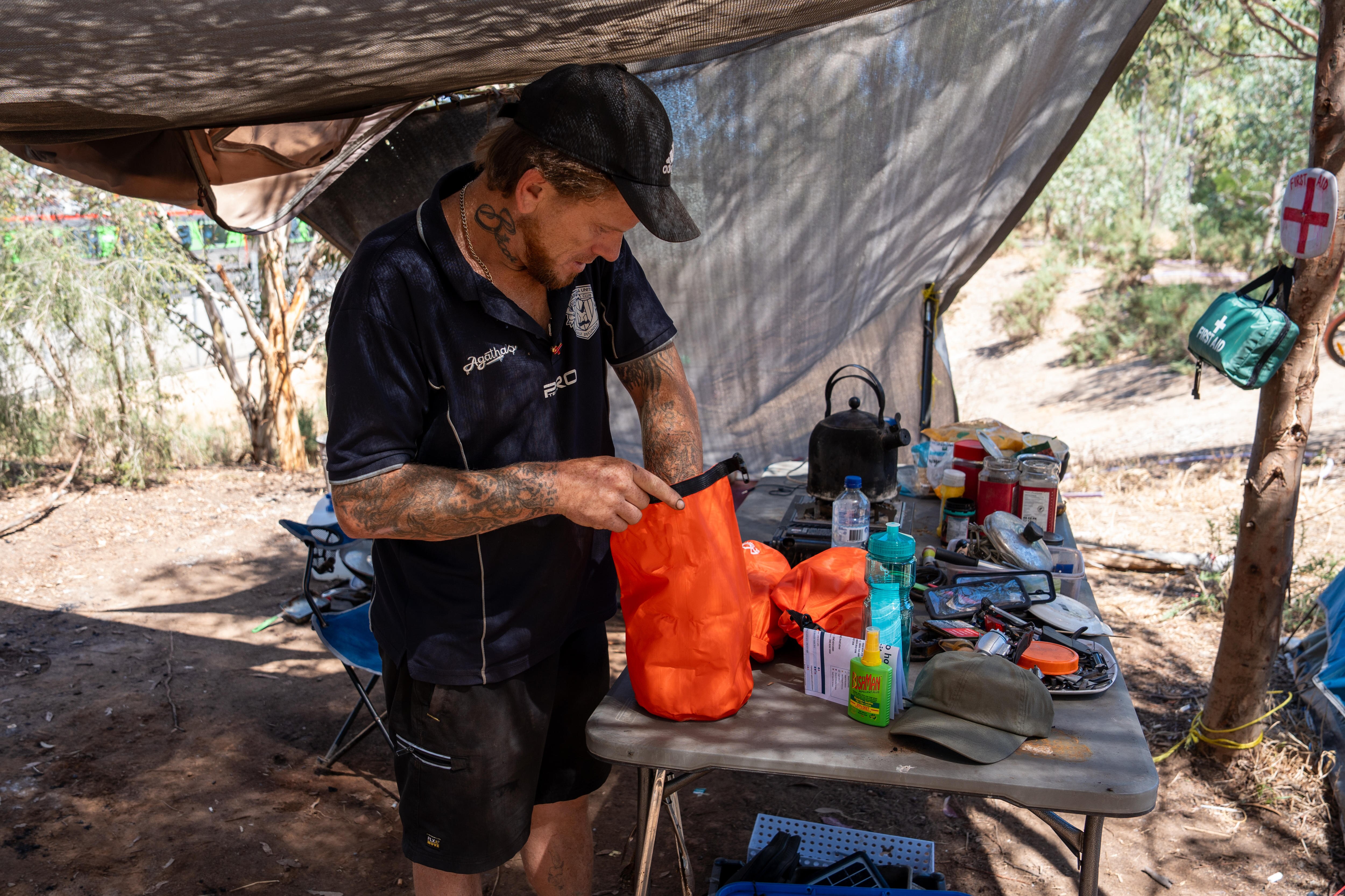 Adelaide homeless evicted from parklands by council rangers - ABC listen
