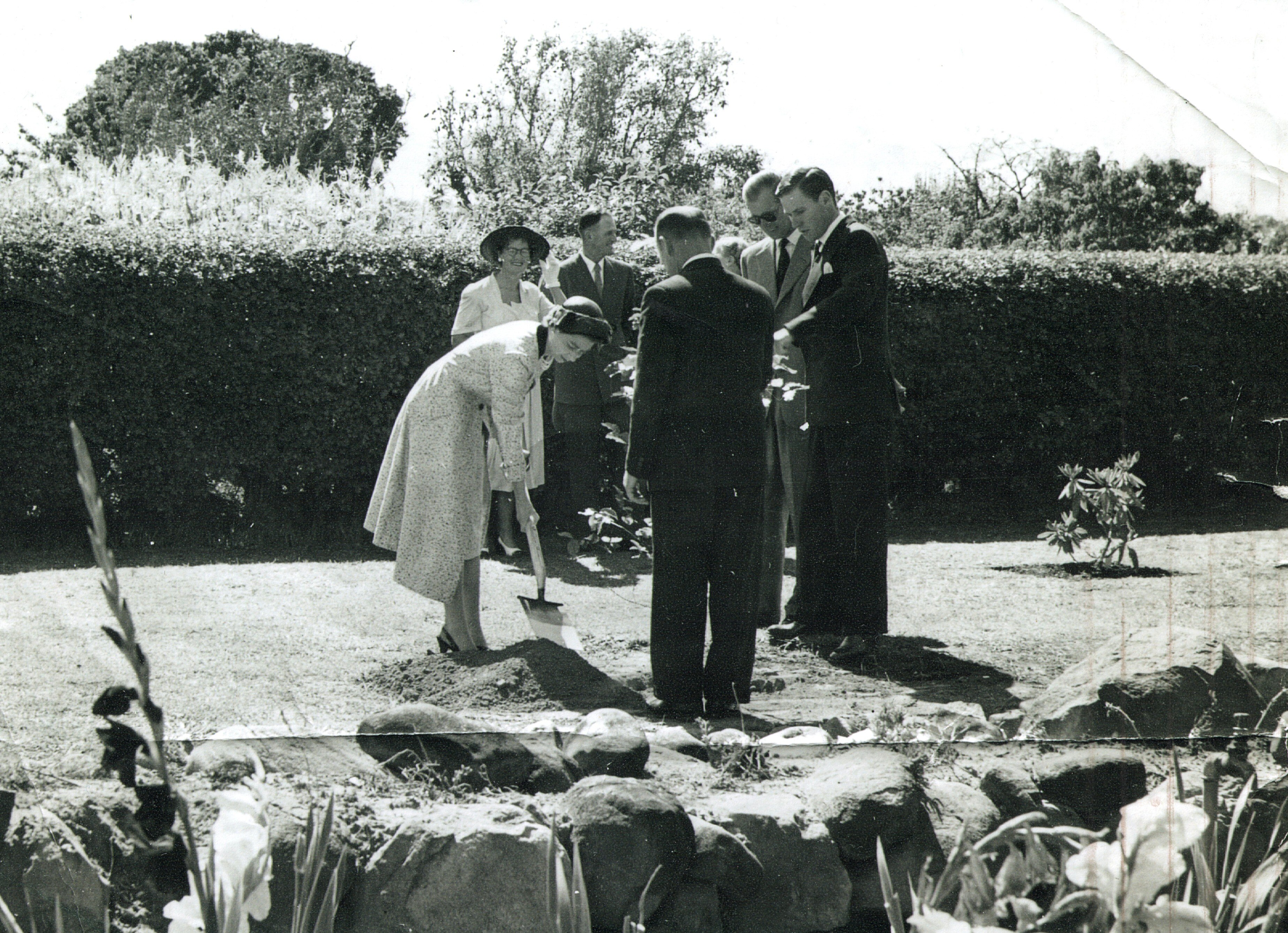 Queen Elizabeth II stayed on Tasmanian family's farm during ...
