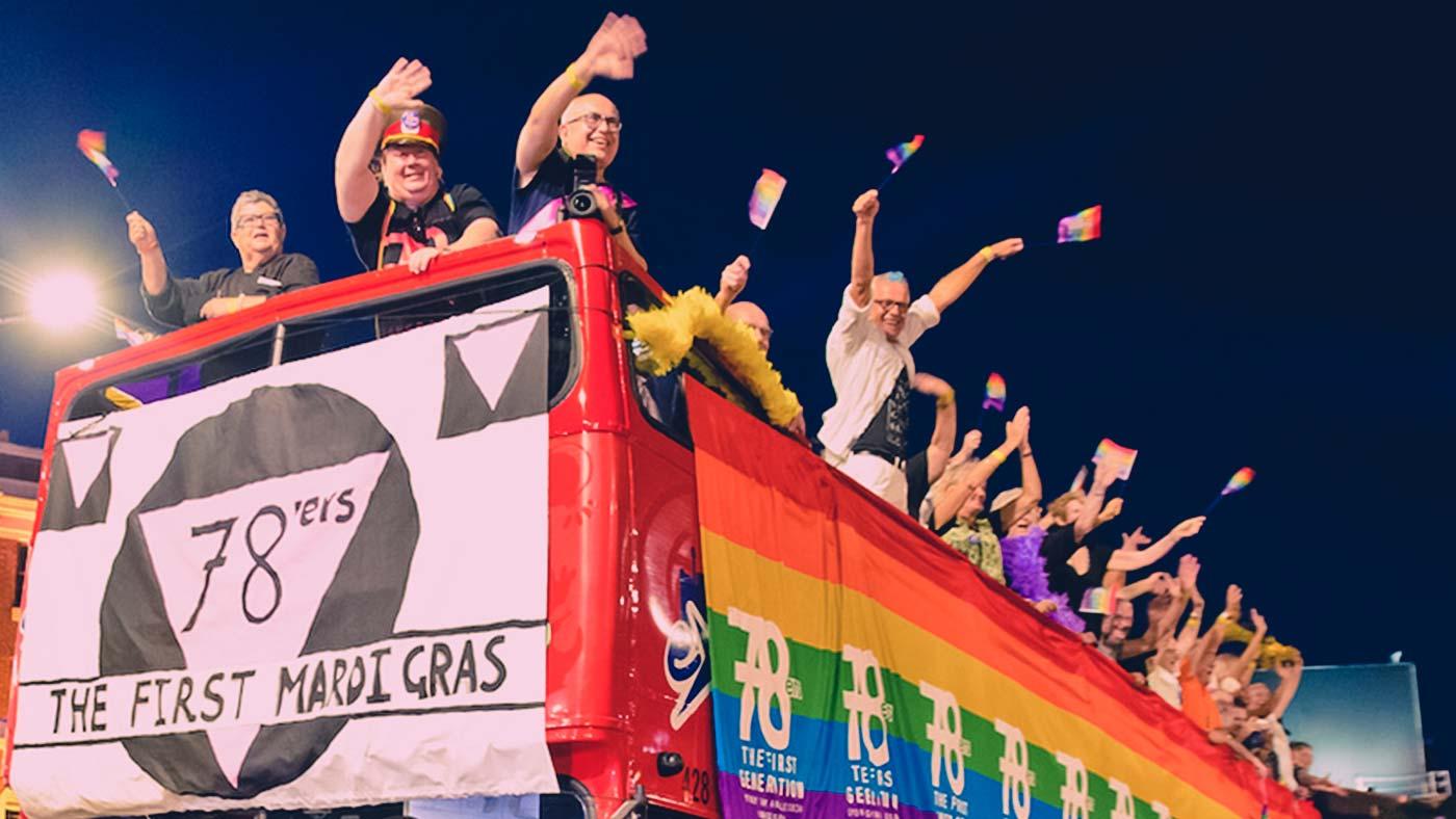 Dingo Heroes - Behind The News