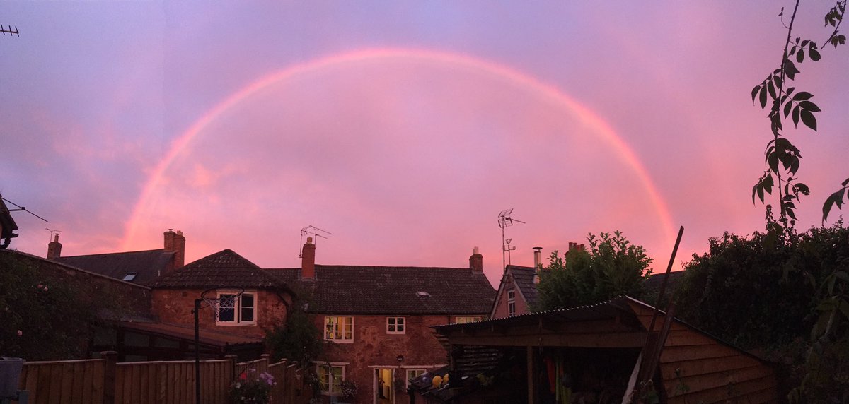 Pink rainbow appears over England's south-west - ABC News