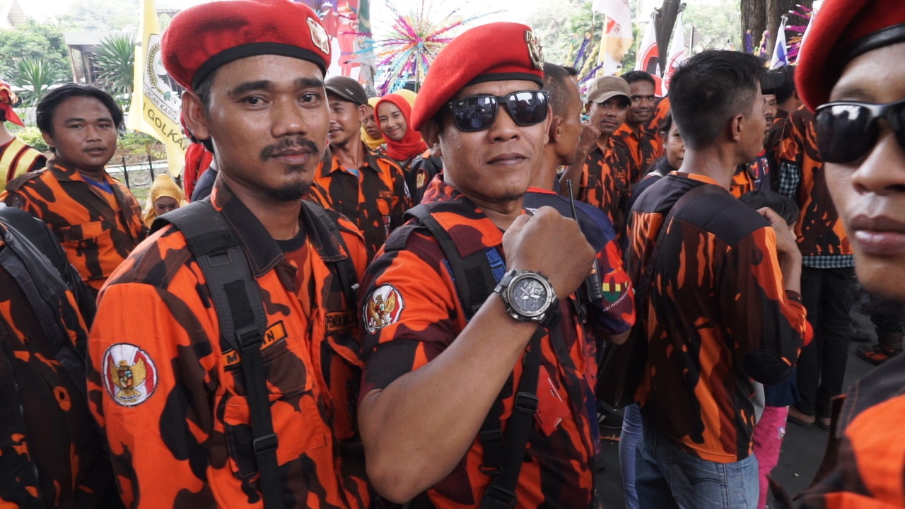 Indonesia election: Paramilitary gangs choose their candidates ahead of ...