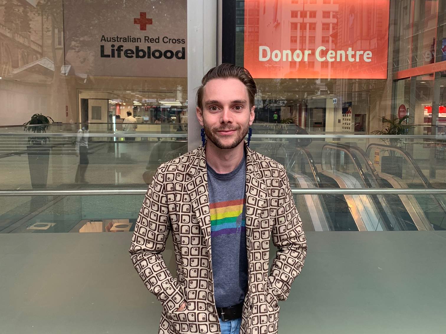 'We really want to help': Calls to ease restrictions on gay blood ...