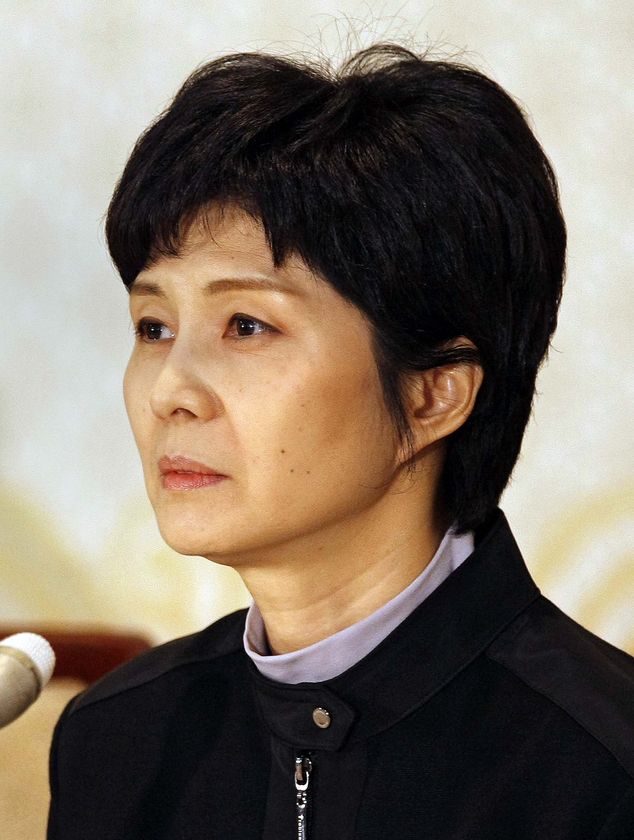 Ex-spy meets families of abducted citizens - ABC News