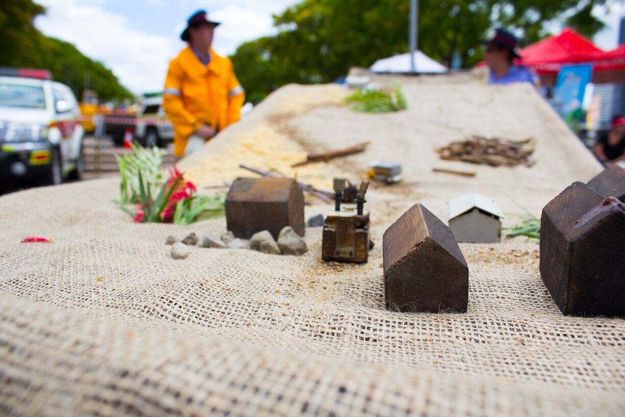 Bushfire in the city prepares Brisbane for emergency season - ABC News