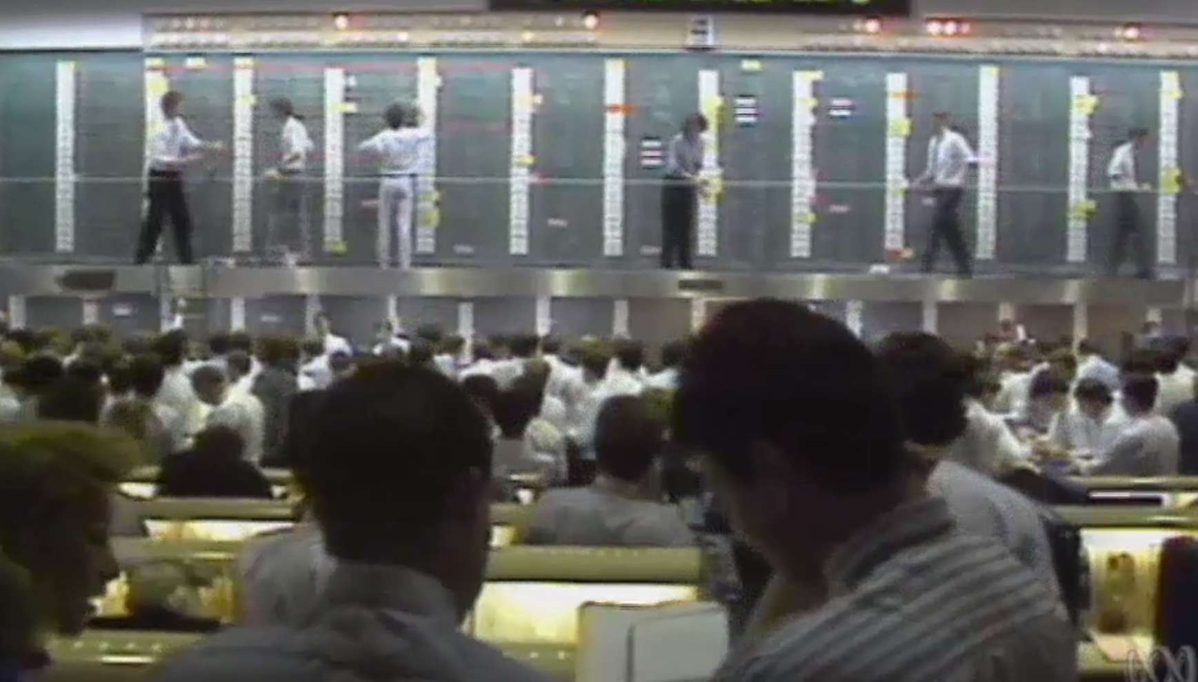 Black Tuesday: Trading floor 'chalkies' remember the chaos of the 1987 ...