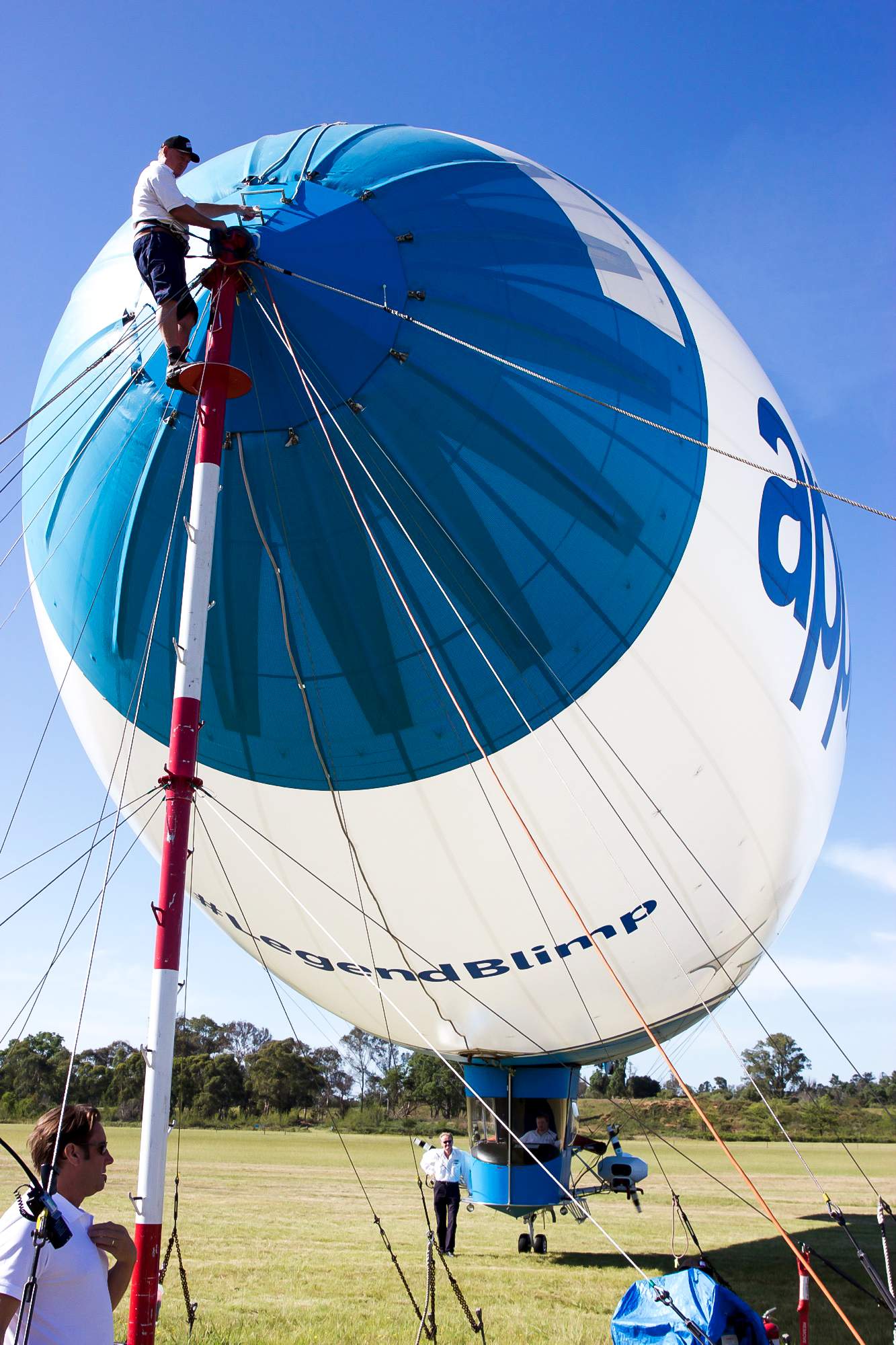 Skylarking in Australia's only blimp - ABC listen