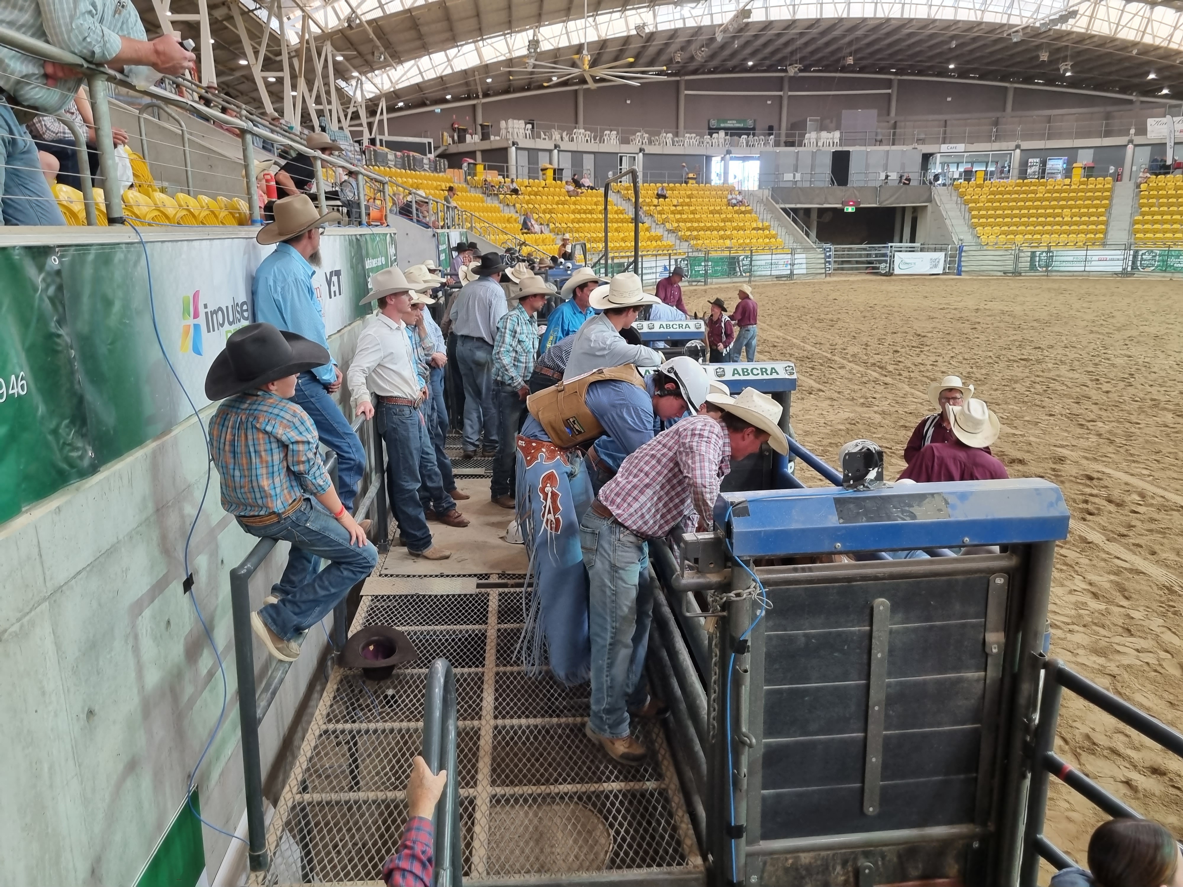 Teenage rodeo stars saddle up for Tamworth competition, dreaming of US ...