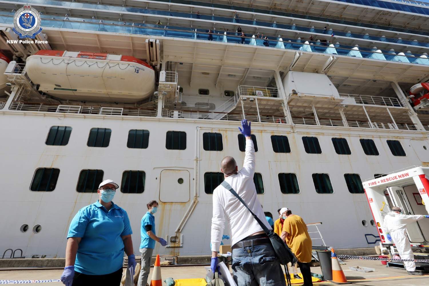 First Ruby Princess crew members disembark after coronavirus isolation ...