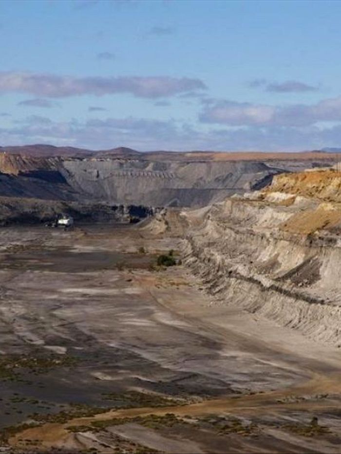 'Unburnable carbon' scenario risks global financial crisis - ABC listen