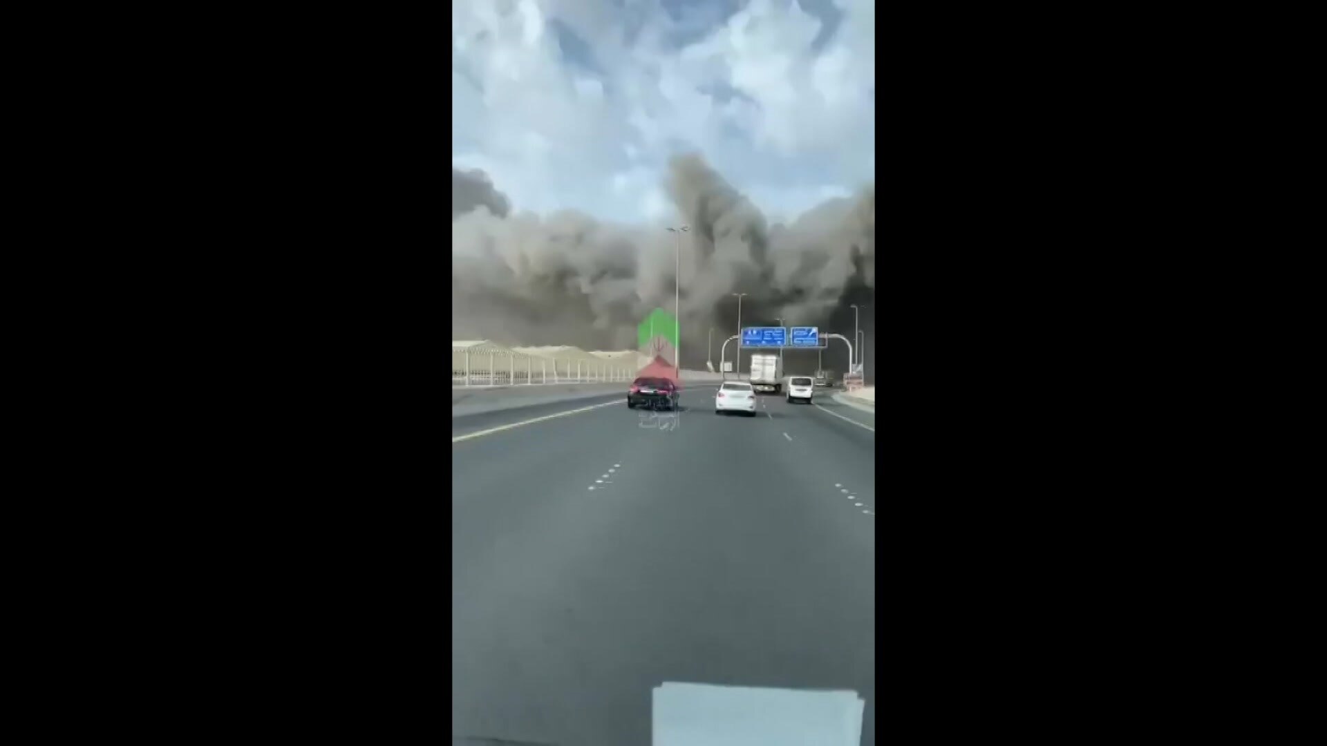 Smoke rises after explosion at Bahrain port - ABC News