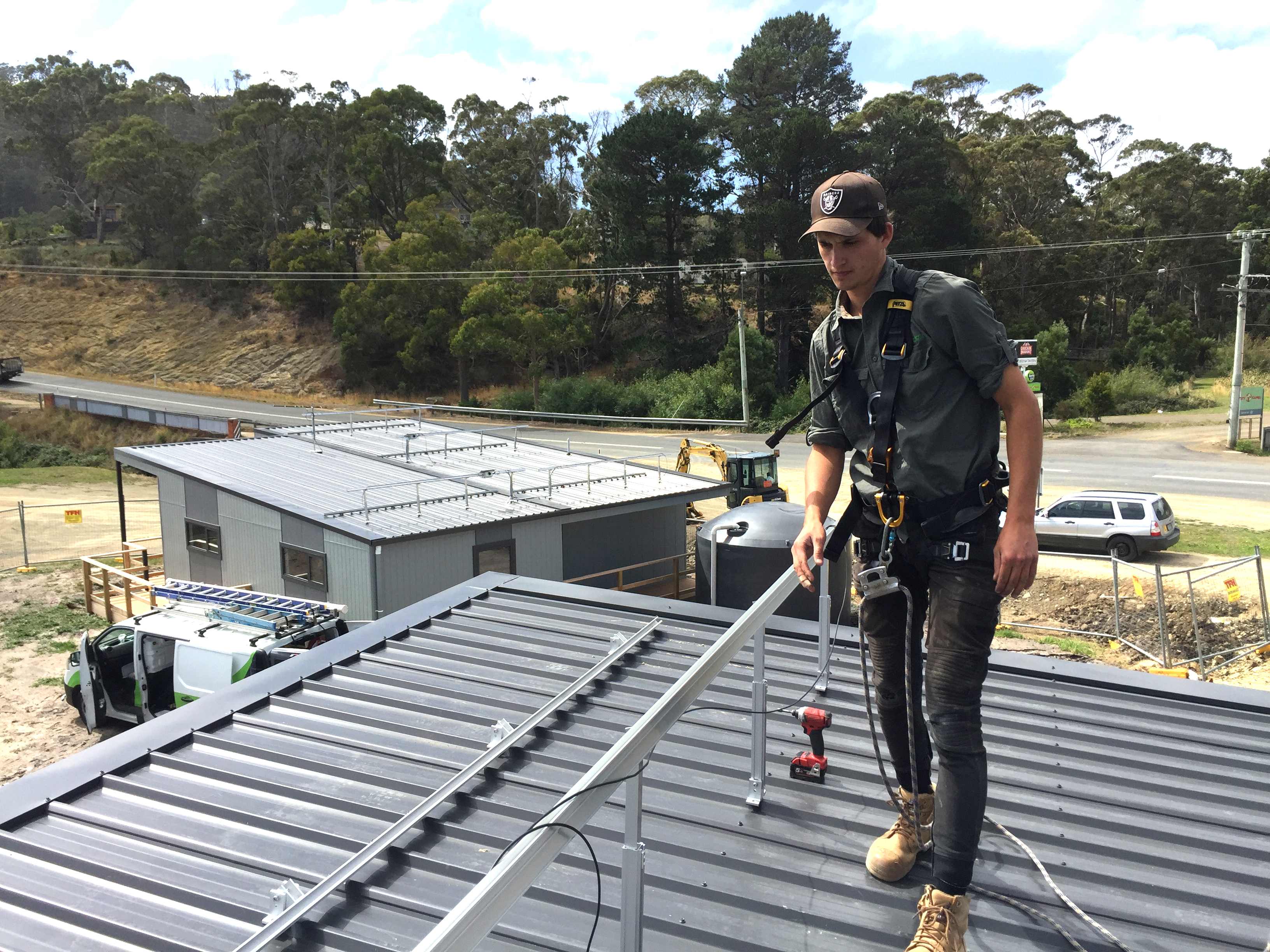 Solar micro-grid helping public-housing residents save money - ABC News